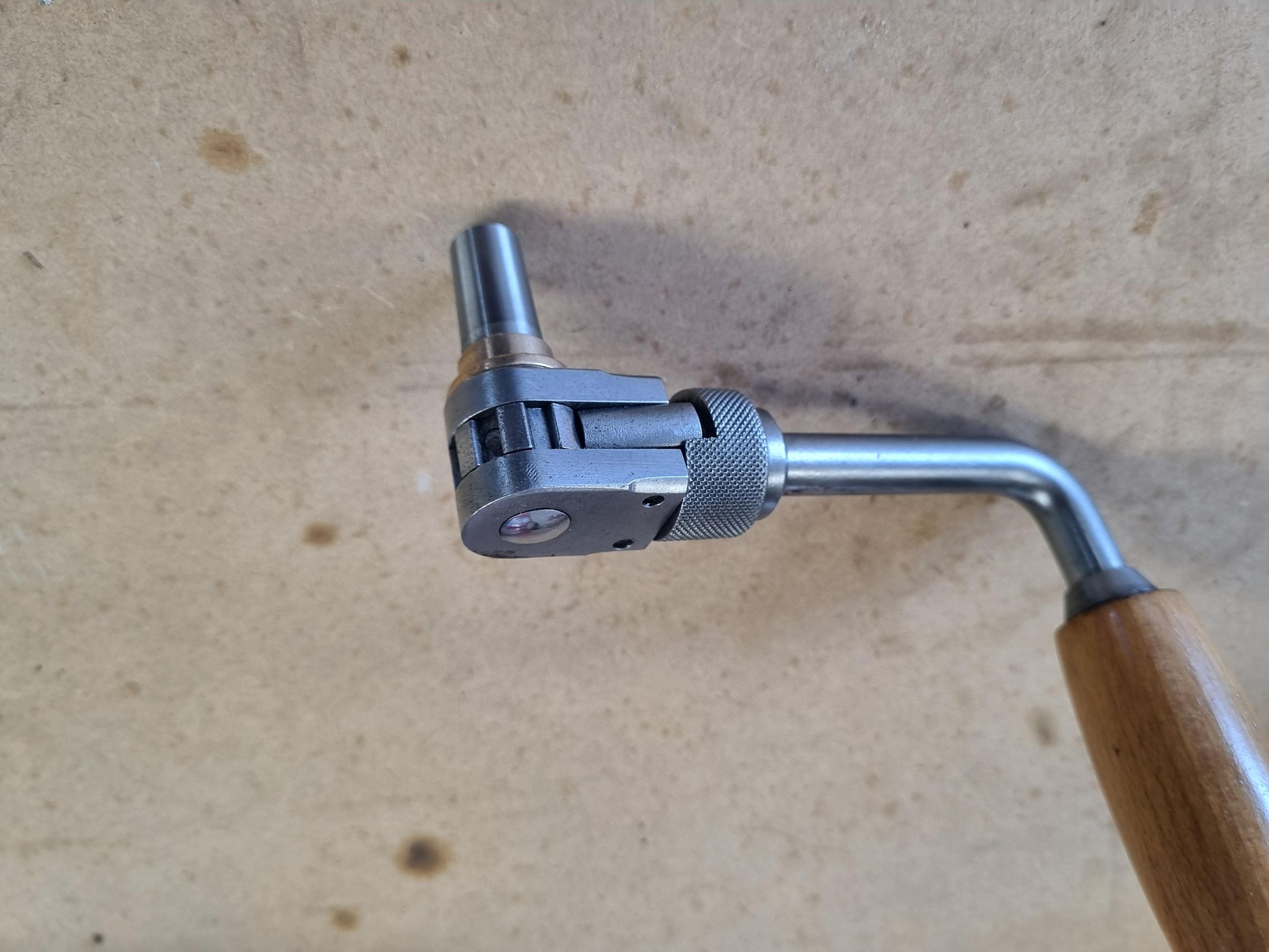Modern 3-Jaw Chuck on Stanley Hand Brace : 4 Steps - Instructables