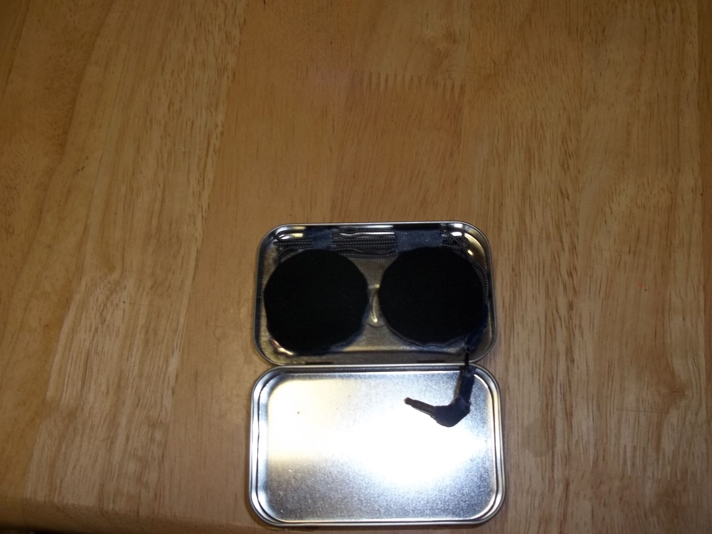 Altoid Ipod Speaker Case : 7 Steps - Instructables