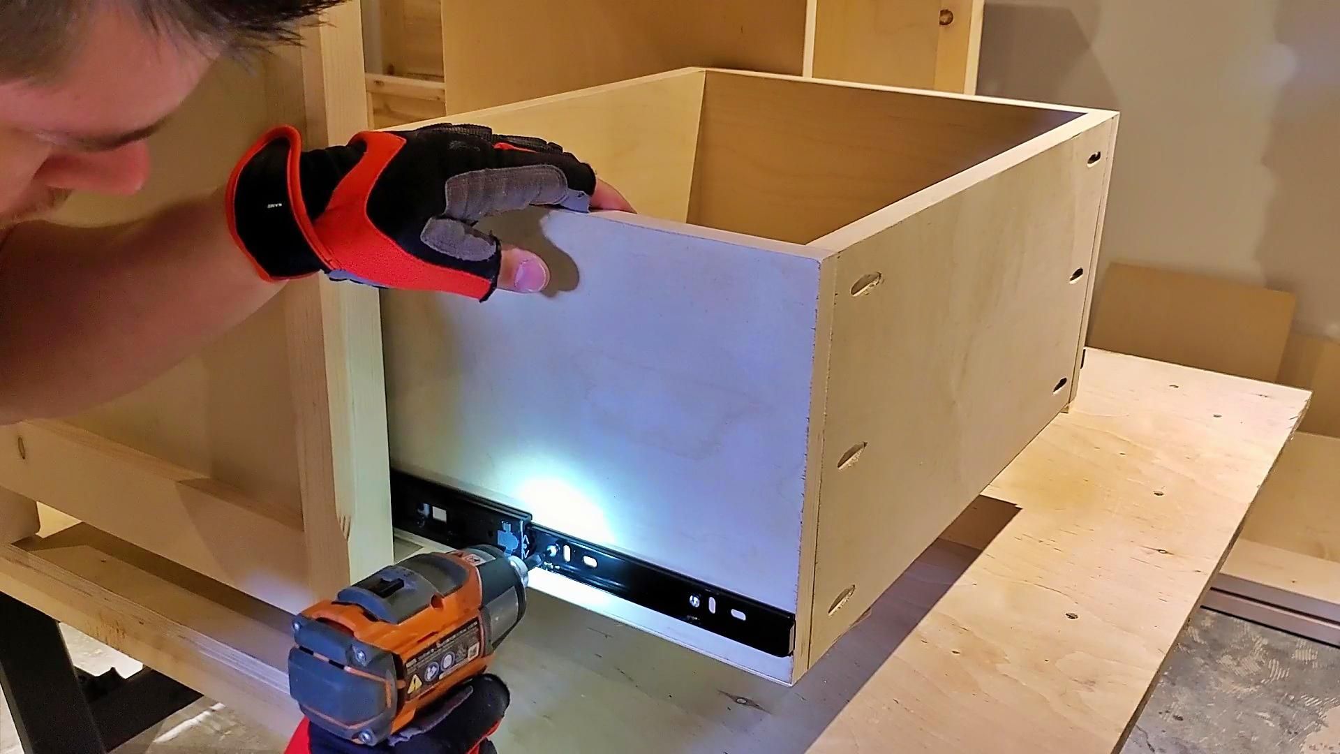 Beginners Guide to Drawers. Measure, Cut, Assemble, Mount, Finish. No ...