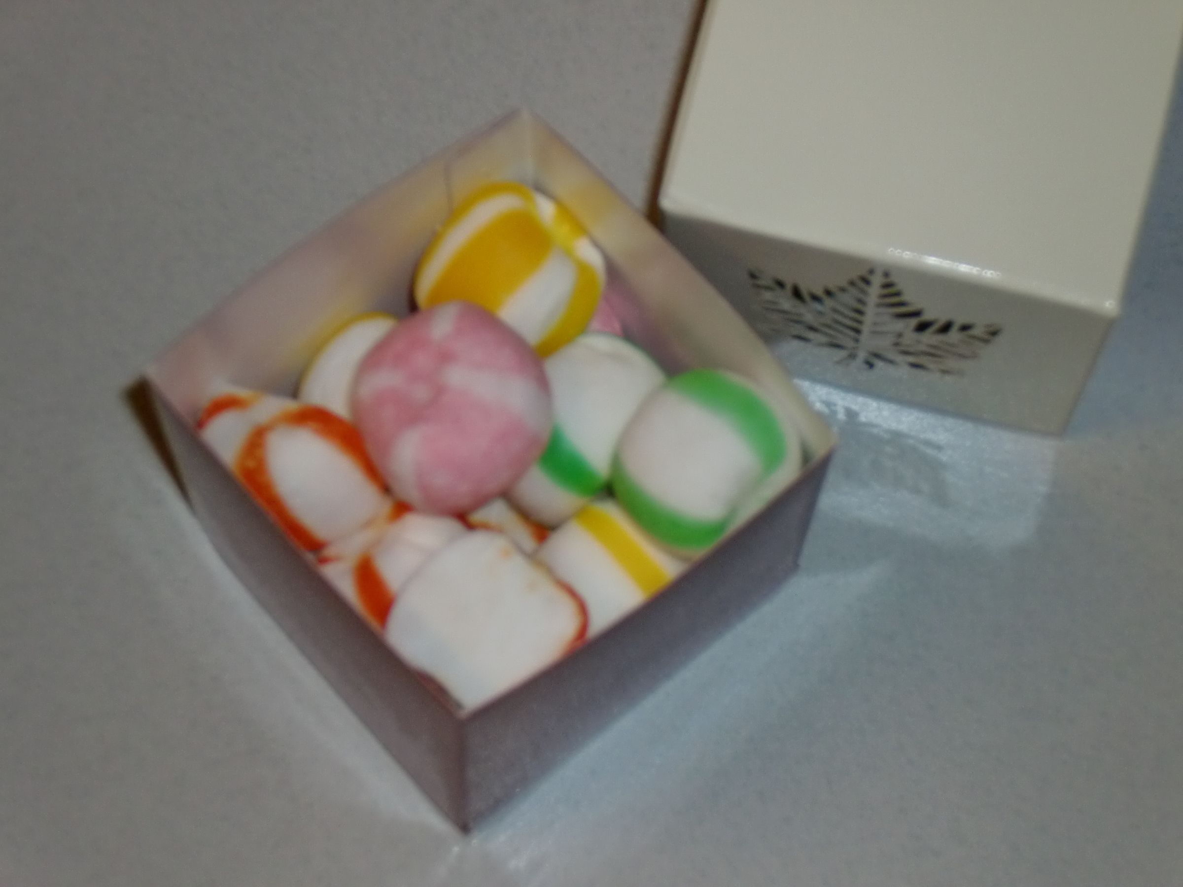 How to Assemble a Basic Wedding Favor Box : 9 Steps - Instructables