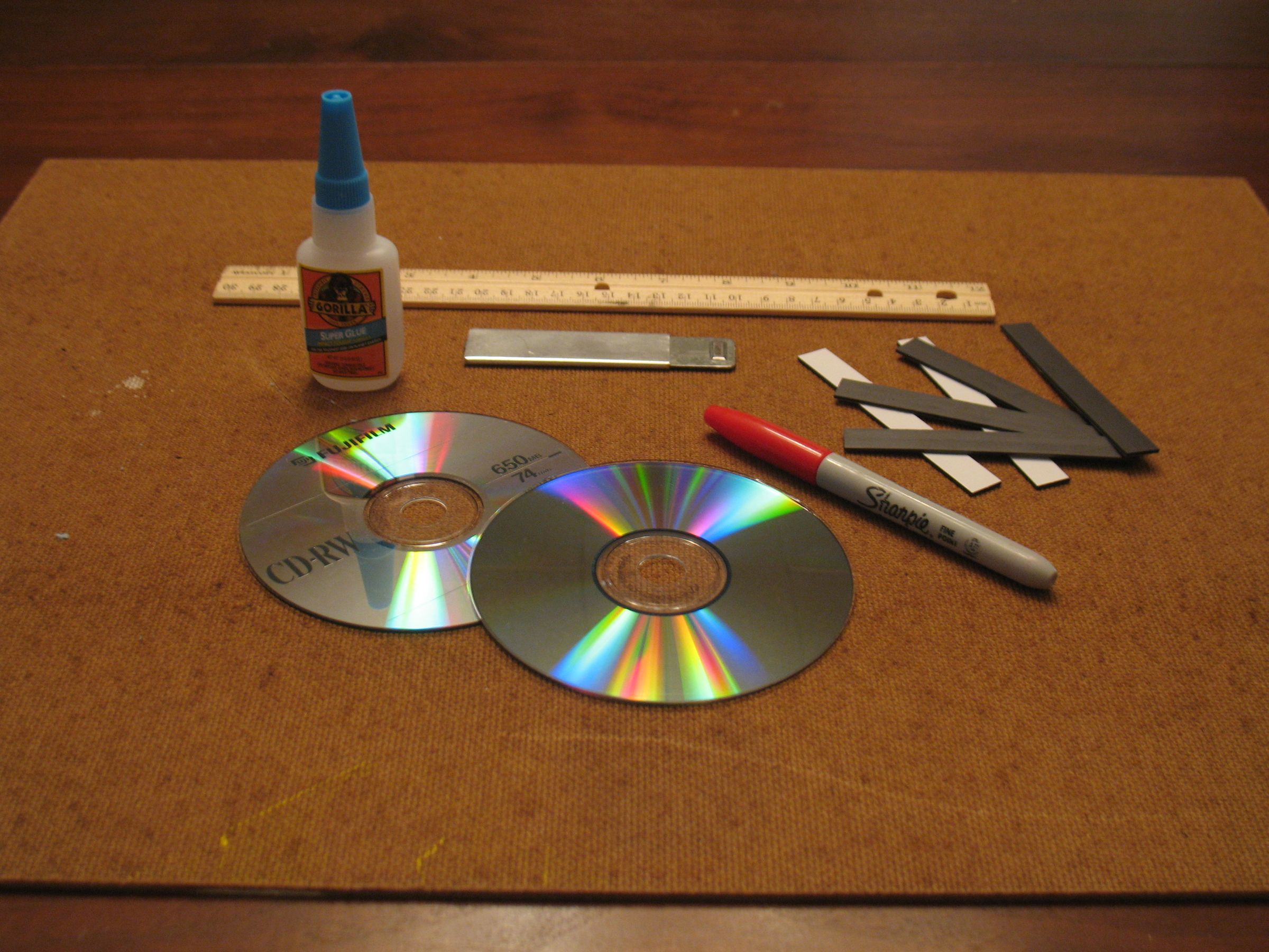 How to Make a Picture Frame Using an Old CD : 6 Steps - Instructables
