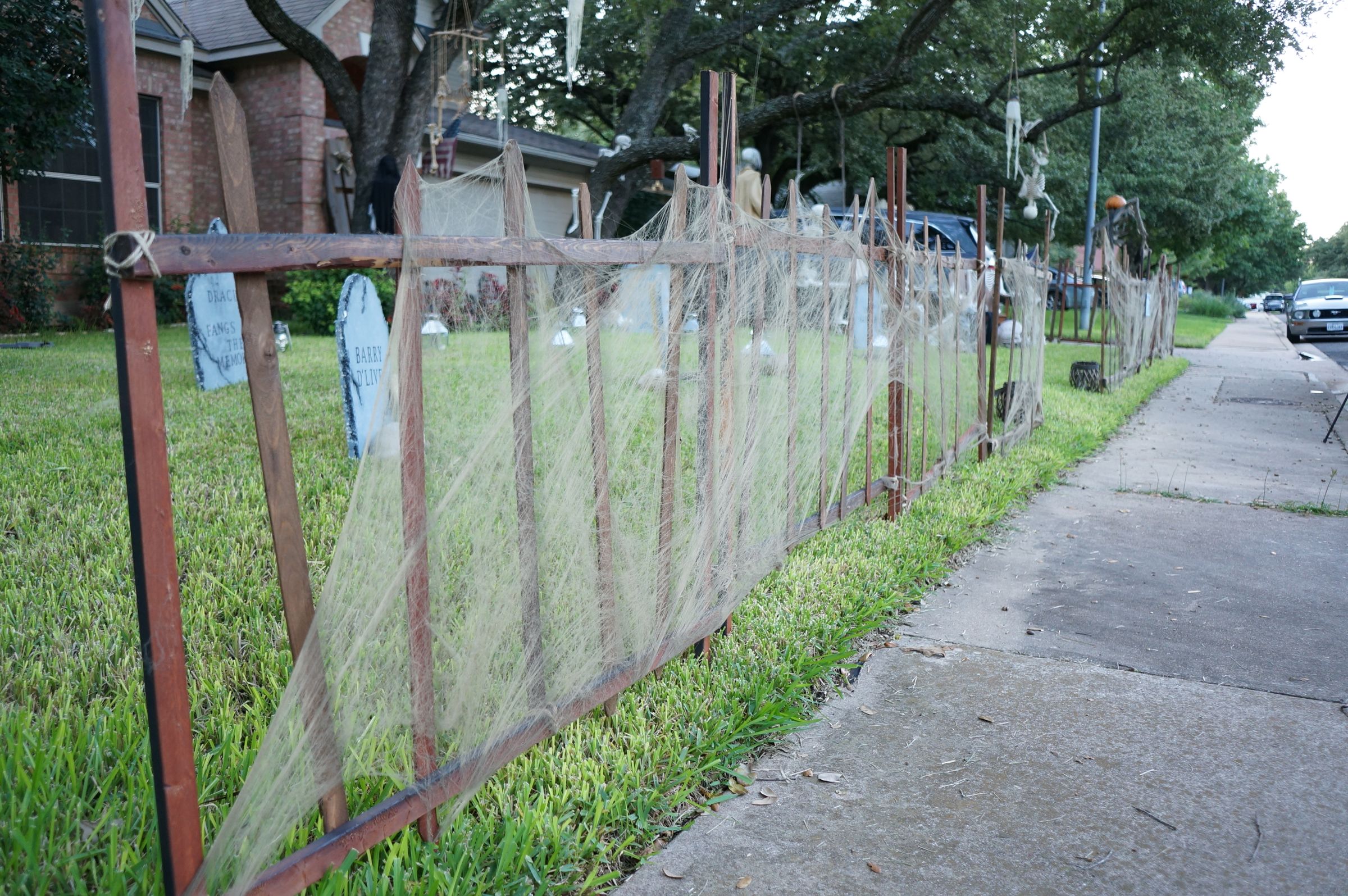 Easy Halloween Cemetery Fence : 5 Steps (with Pictures) - Instructables