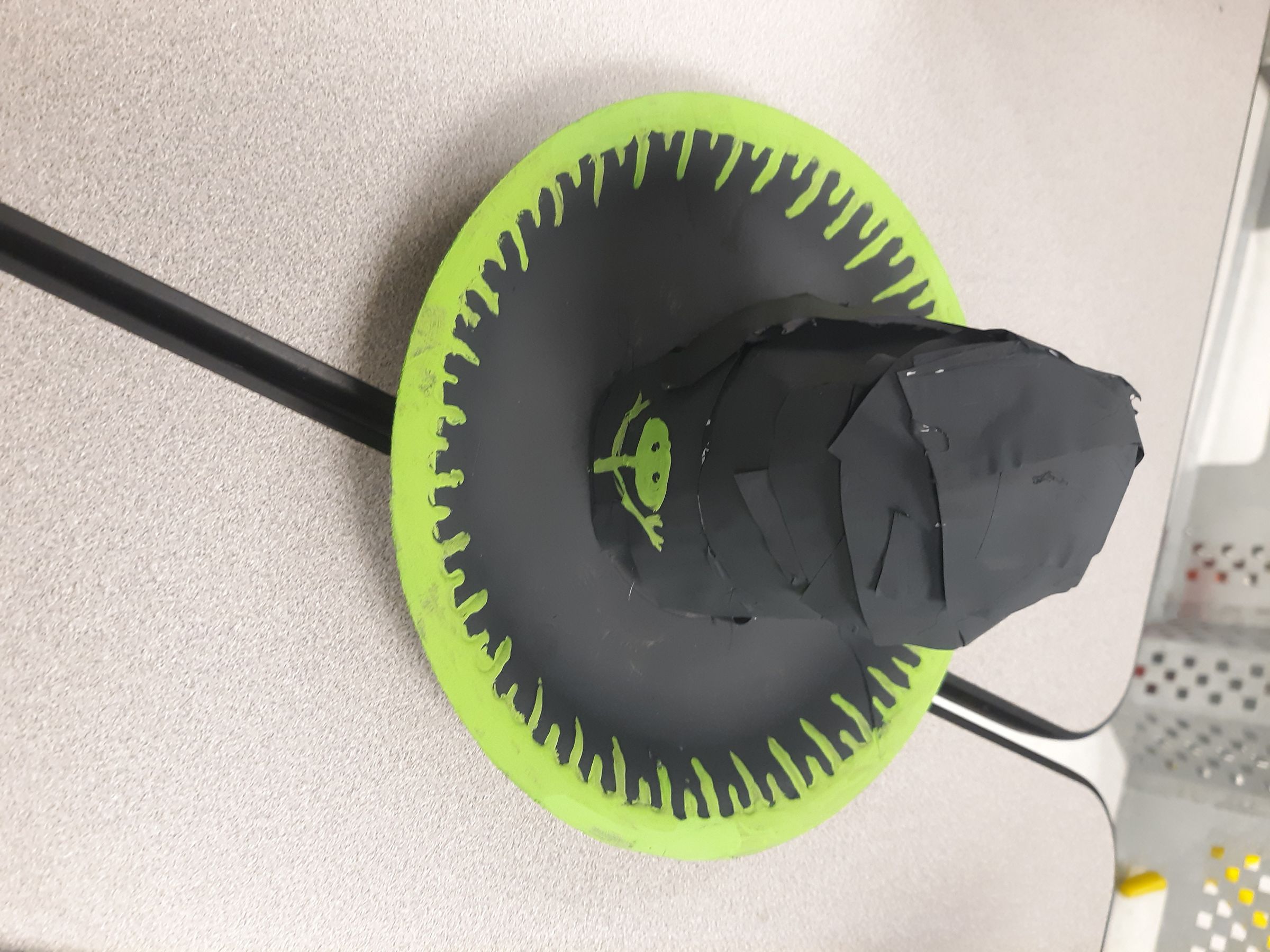 Paper Plate UFO Frisbee : 8 Steps - Instructables