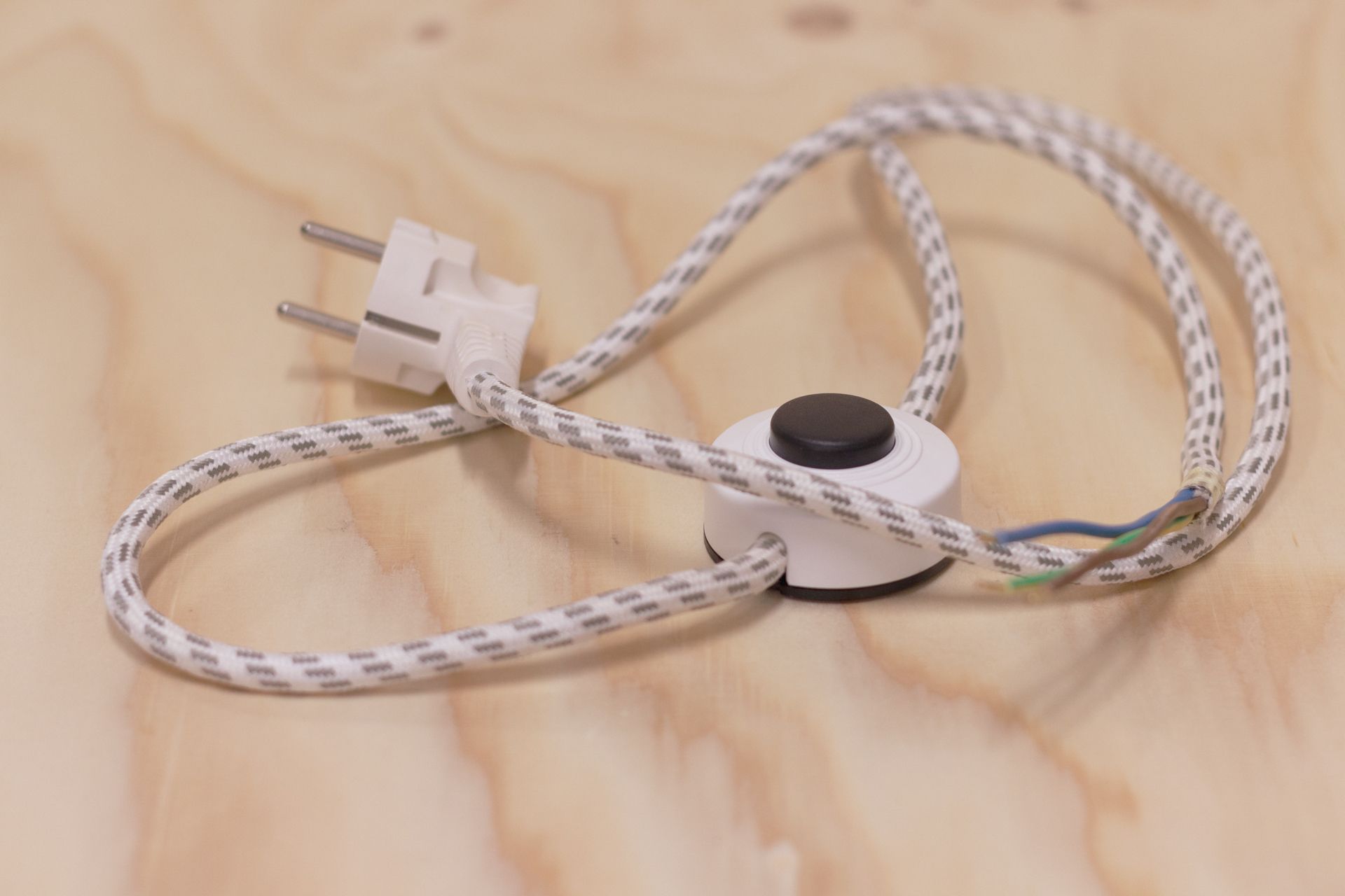 Laser Cut Wood Veneer Lamp : 14 Steps (with Pictures) - Instructables