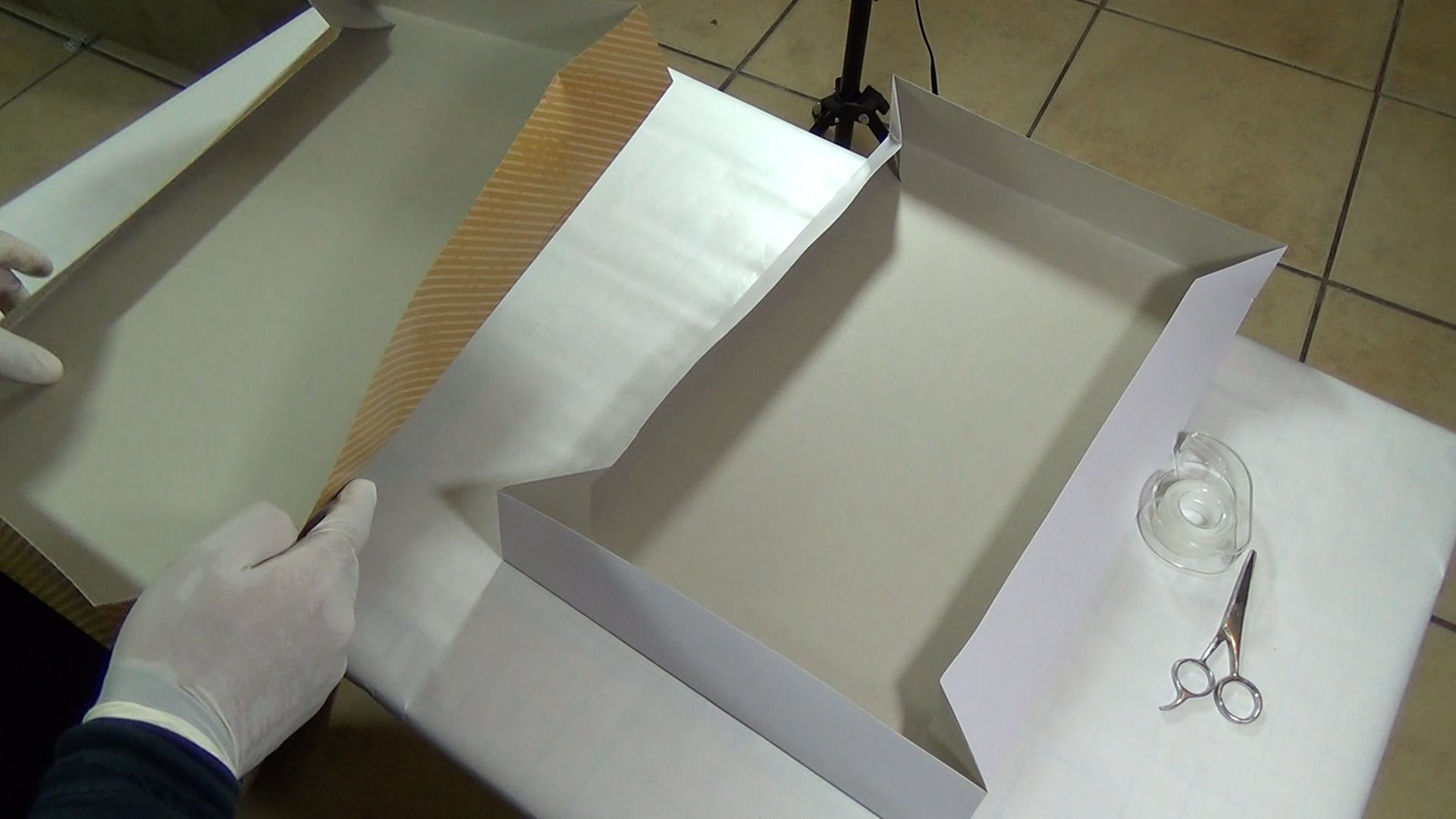 10 Christmas Gift Pranks You Can Do on Family and Friends! : 10 Steps ...