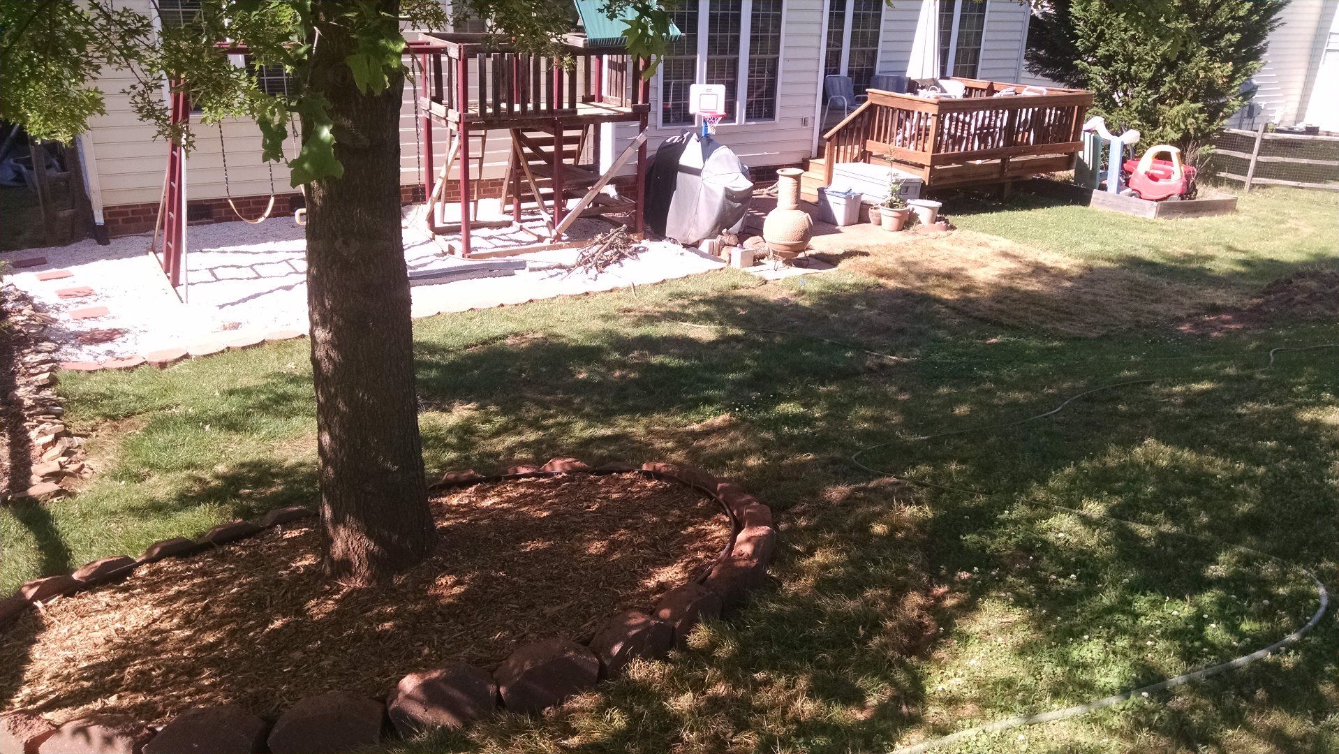 Ugly Yard? How About a Makeover? : 7 Steps - Instructables