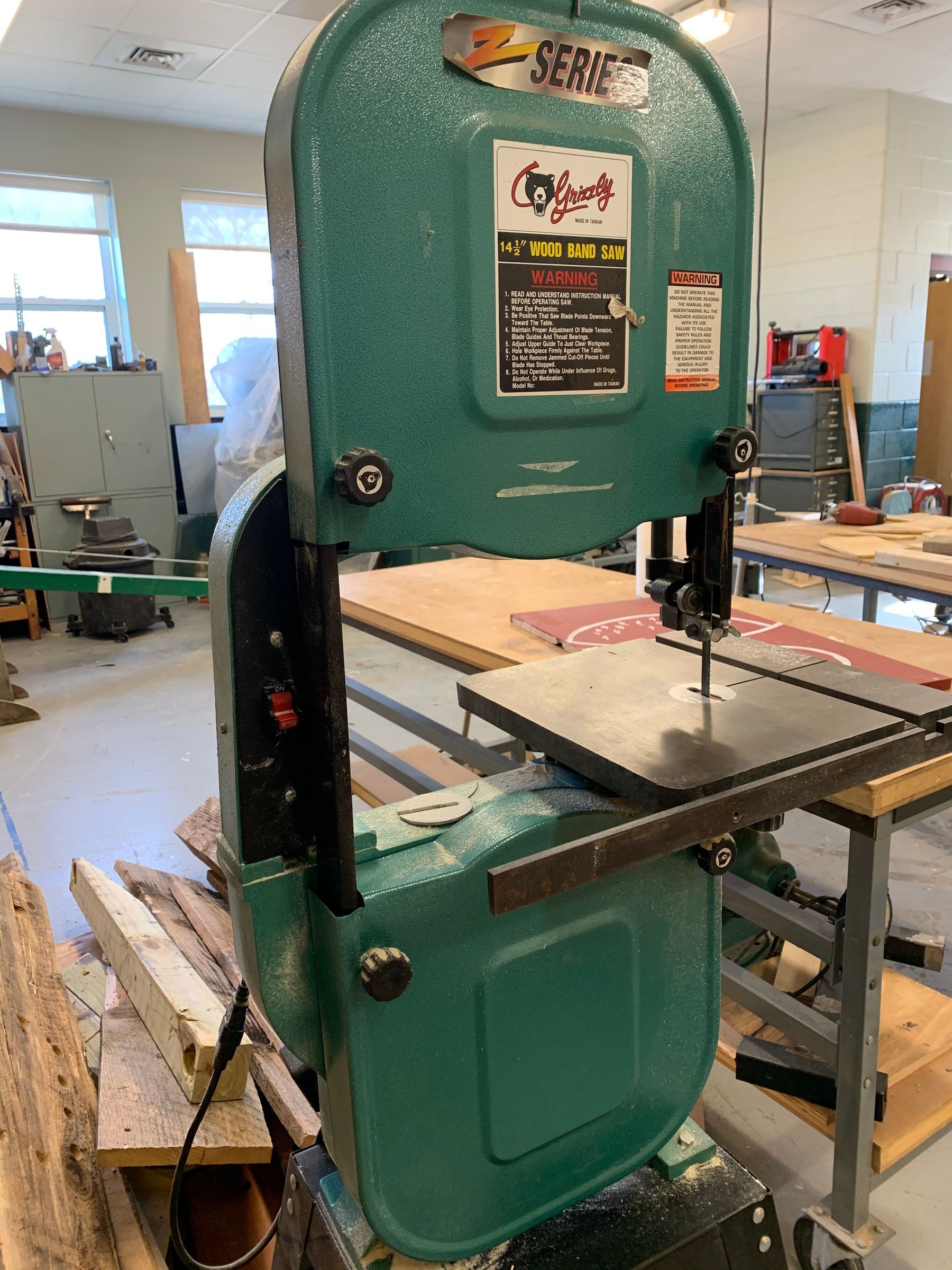 How to Use a Band Saw : 5 Steps - Instructables