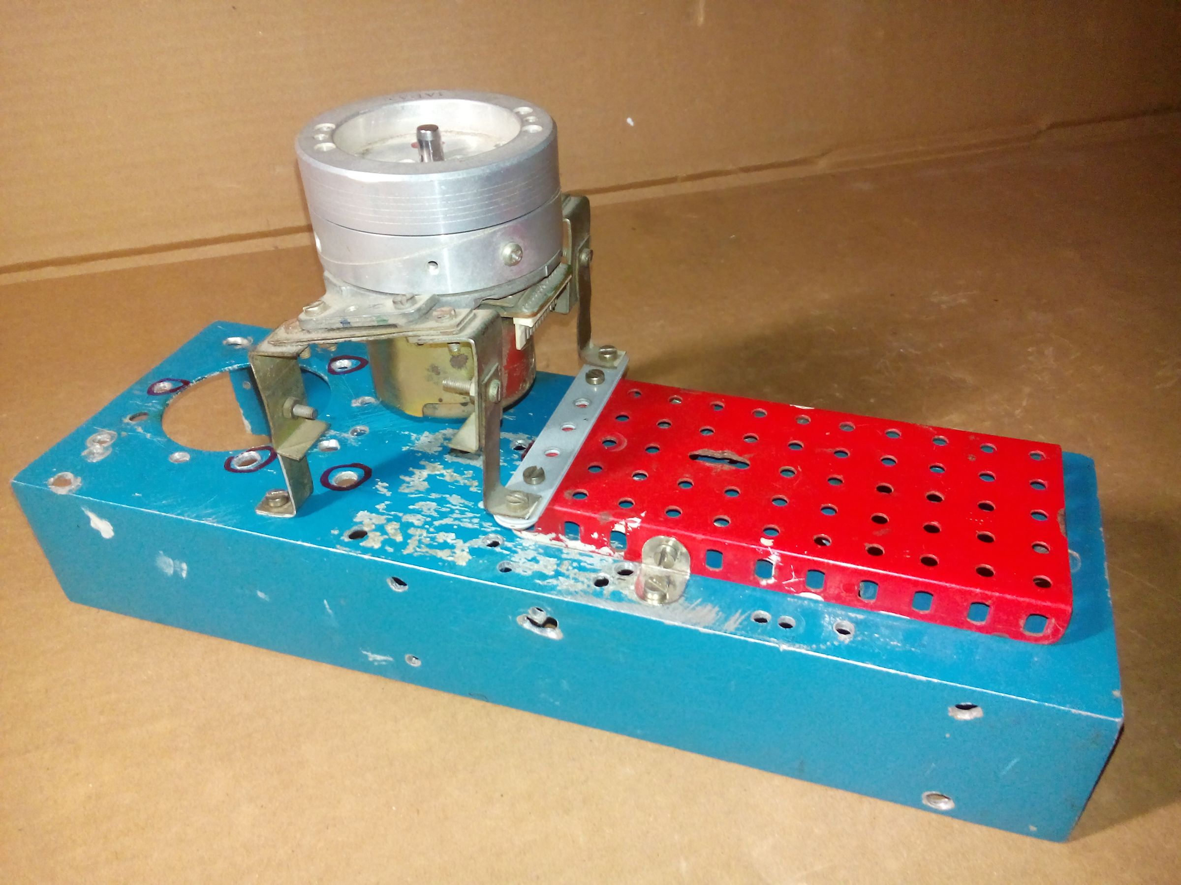 REMOTE CONTROL MOVING CRANE : 15 Steps - Instructables