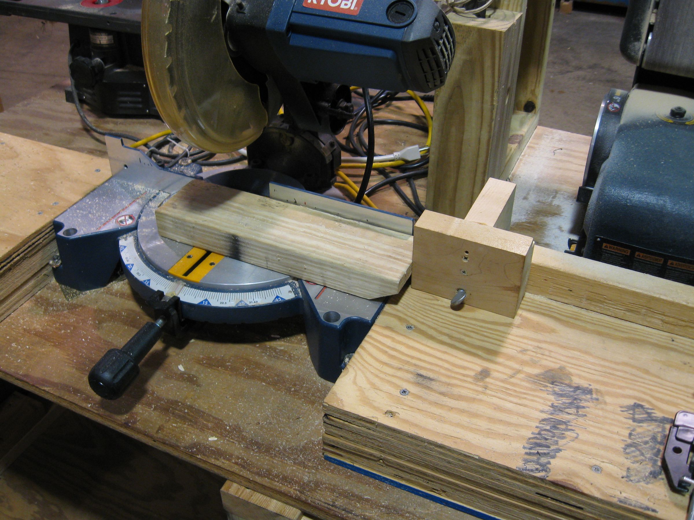How to Make an Adjustable Work (Cut/ Drill/ Saw) Stop : 7 Steps ...