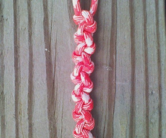 Paracord Bracelet Pattern : 4 Steps (with Pictures) - Instructables
