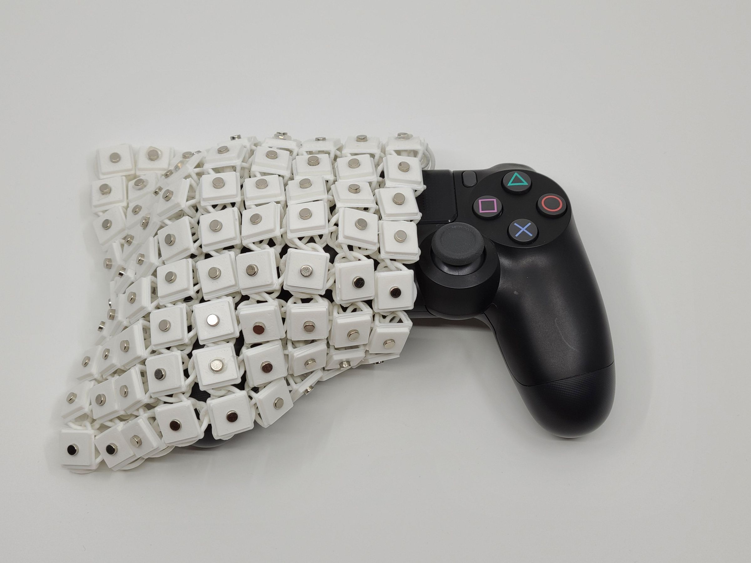 The ThreadBoard V4: Flexible E-Textile Prototyping Board : 4 Steps ...