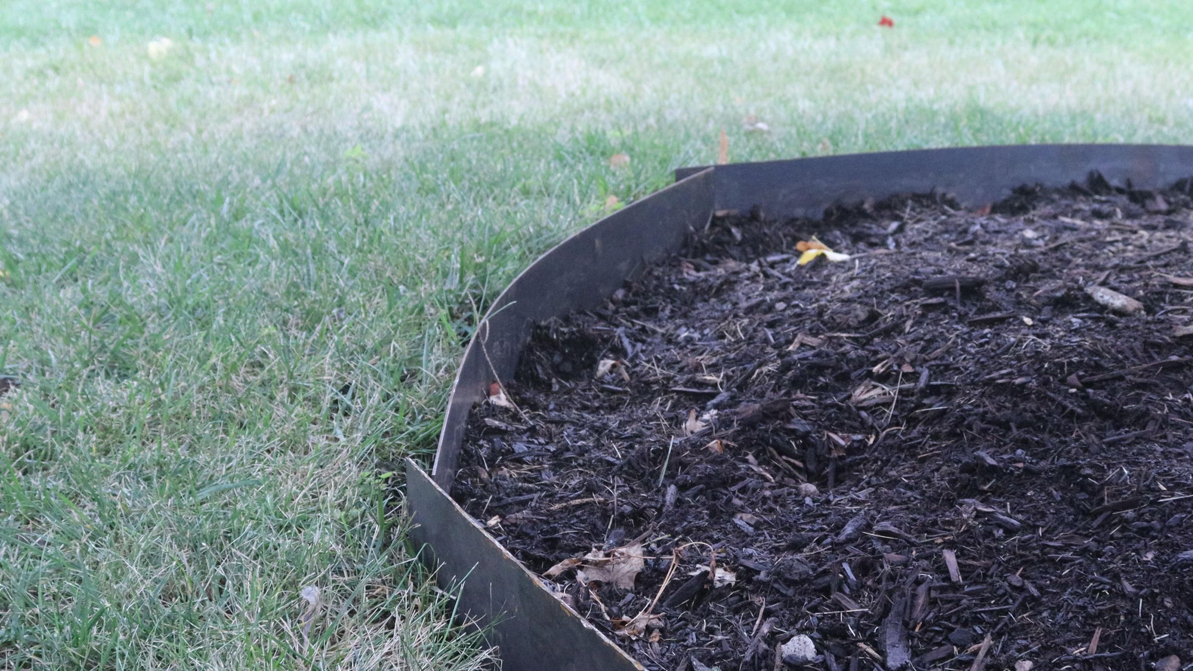 DIY Hammer-In Steel Garden Edging : 8 Steps (with Pictures) - Instructables