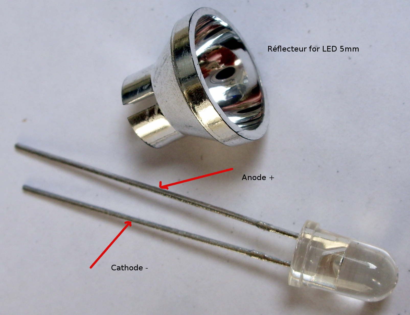 DIY LED Mini Projector for Illumination Models : 6 Steps - Instructables