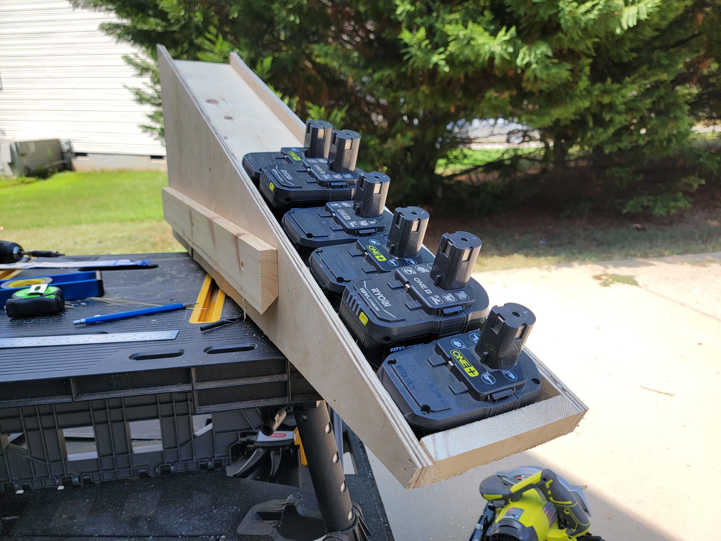 Battery Slide (Cordless Tool Battery Holder) : 5 Steps (with Pictures ...