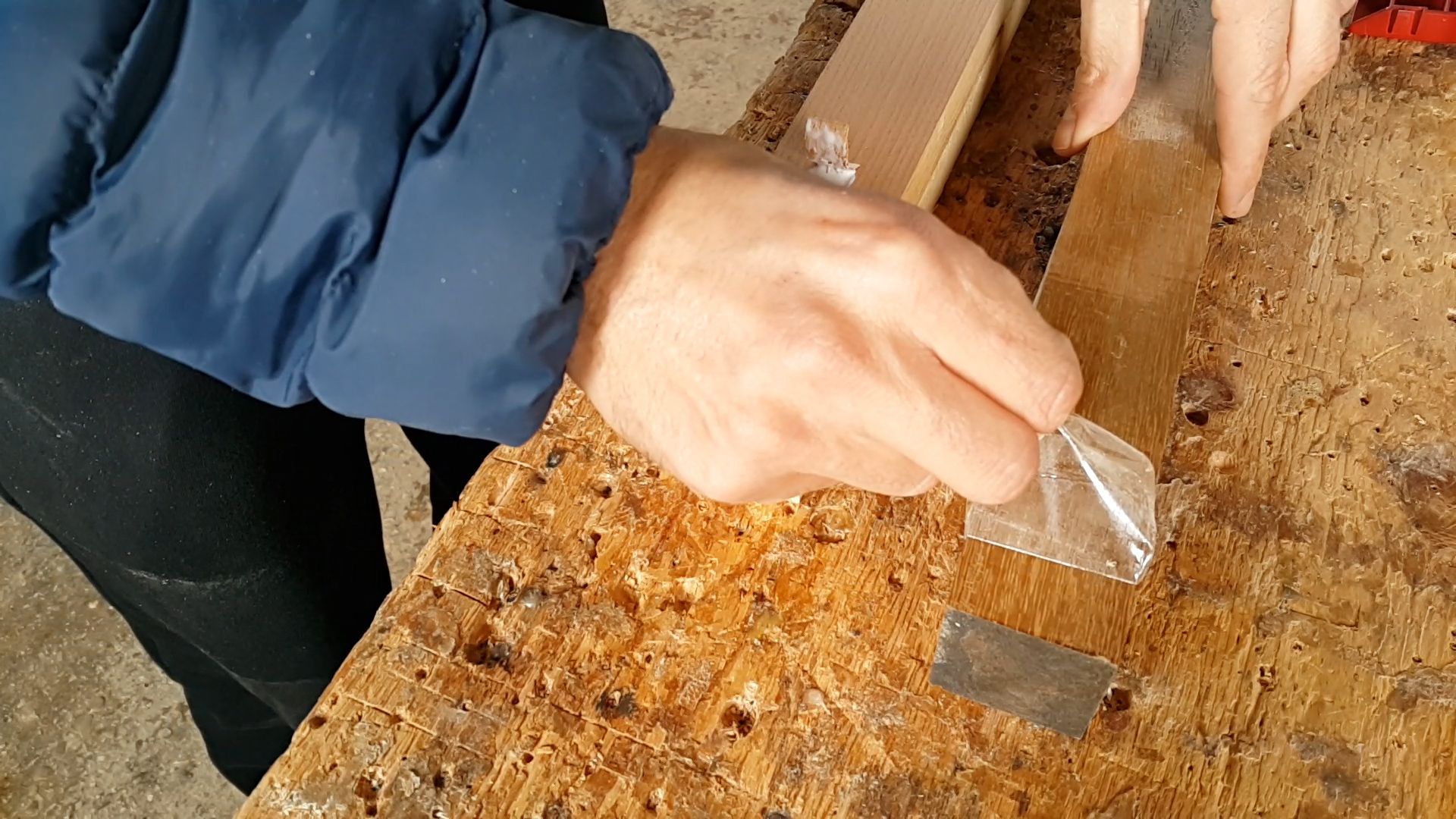 How to Hide a Screw : 6 Steps (with Pictures) - Instructables