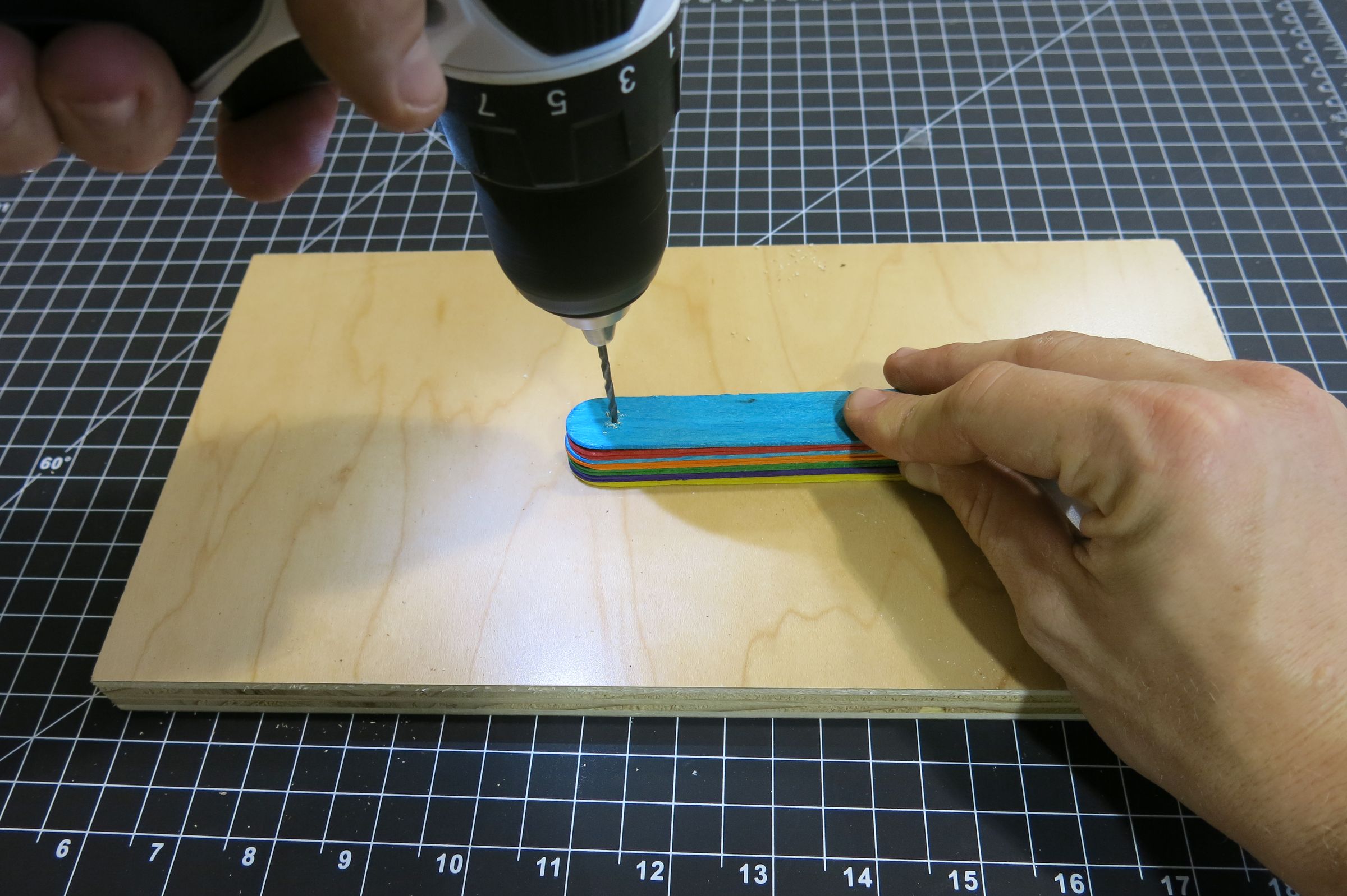 Scissor Lift (by Craft Sticks!) : 4 Steps (with Pictures) - Instructables