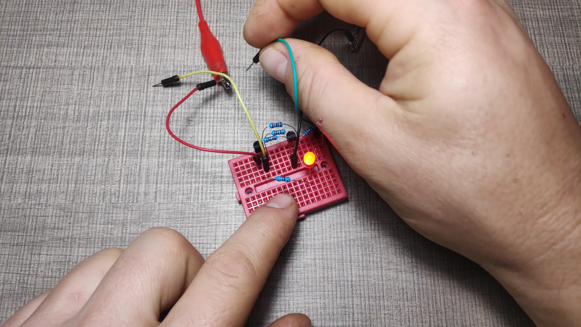 SSR Latching Circuit With Push Buttons : 6 Steps (with Pictures) - Instructables