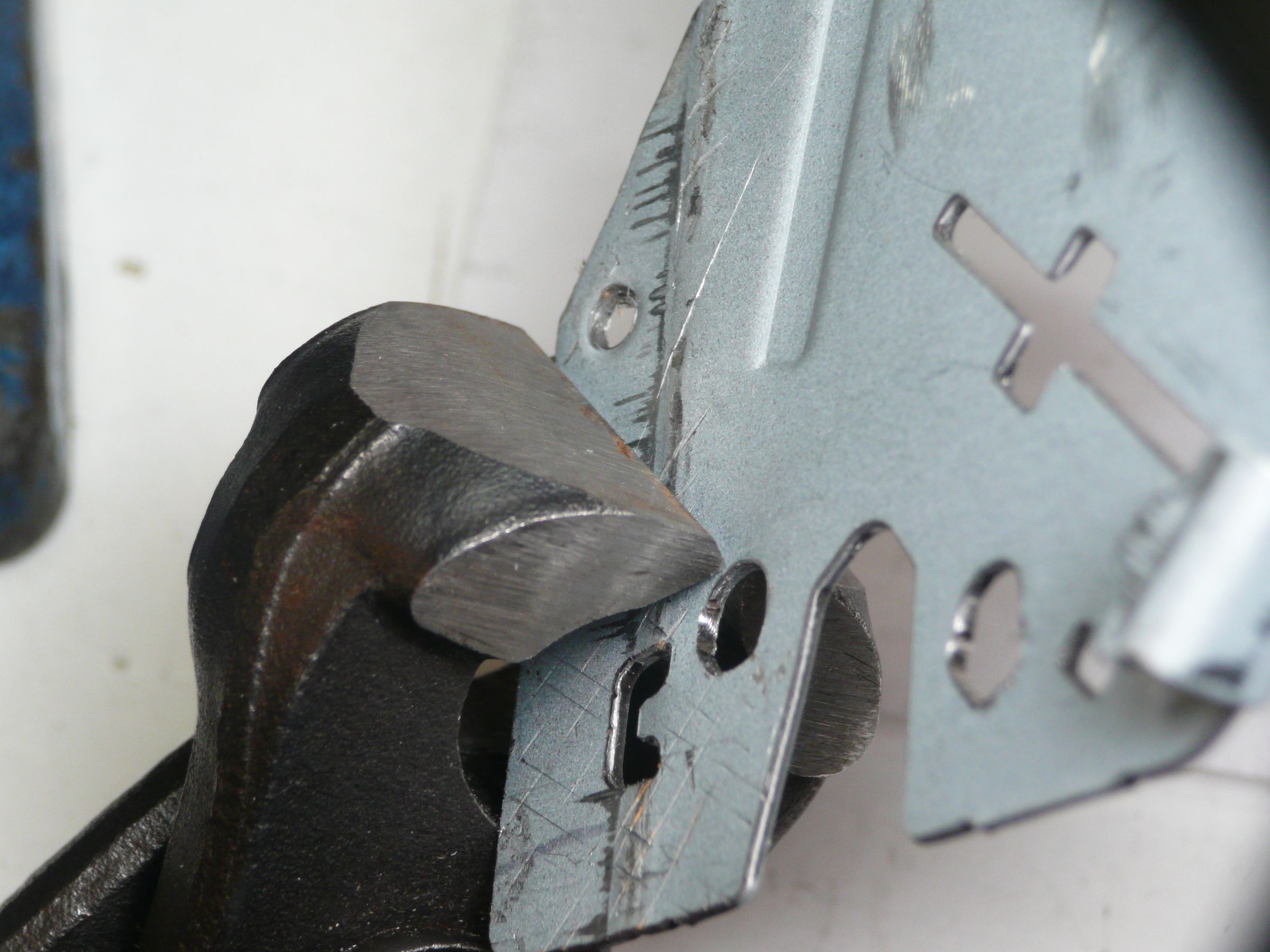 An Belt Sander to the Size of the Palm : 14 Steps - Instructables