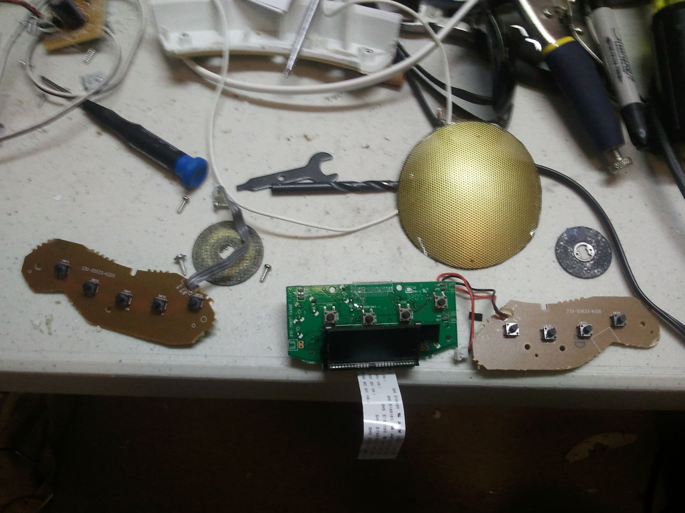 Recycled/reused Robot Head Radio - Instructables