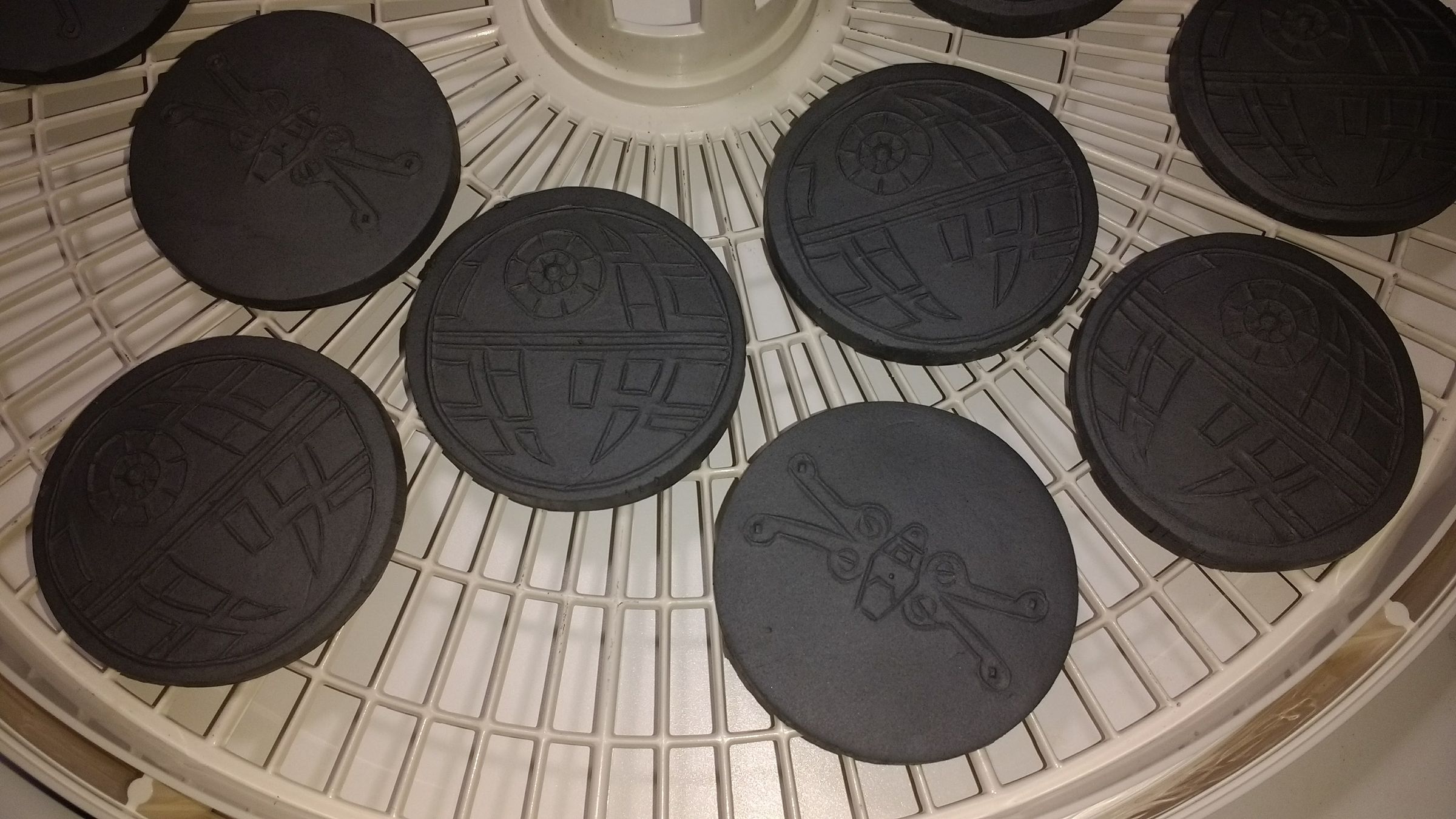 Make Your Own Challenge Coin or Geocaching Token : 13 Steps (with ...