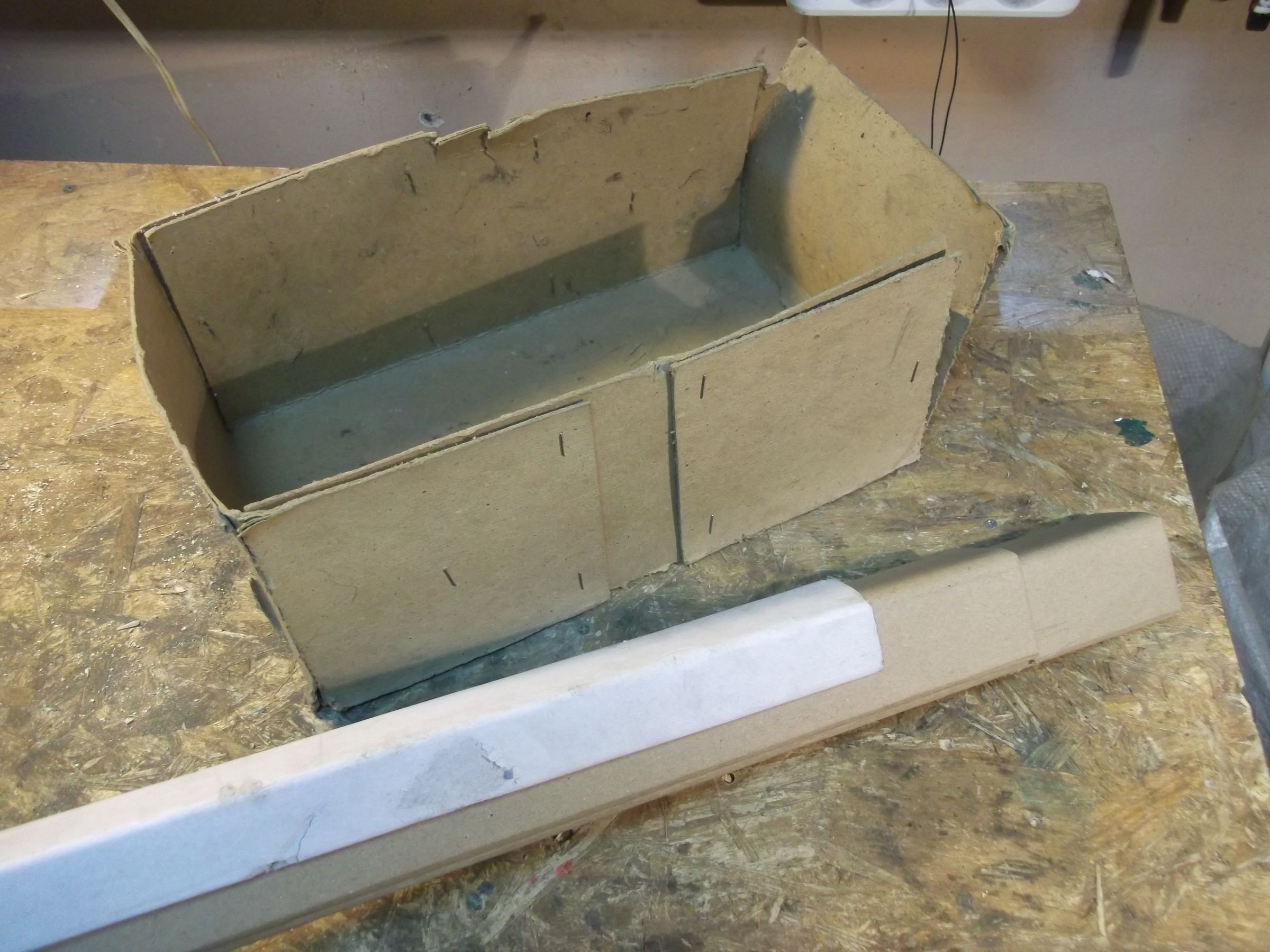 Fixing/Making/Reinforcing Boxes With Packaging Waste : 14 Steps (with ...