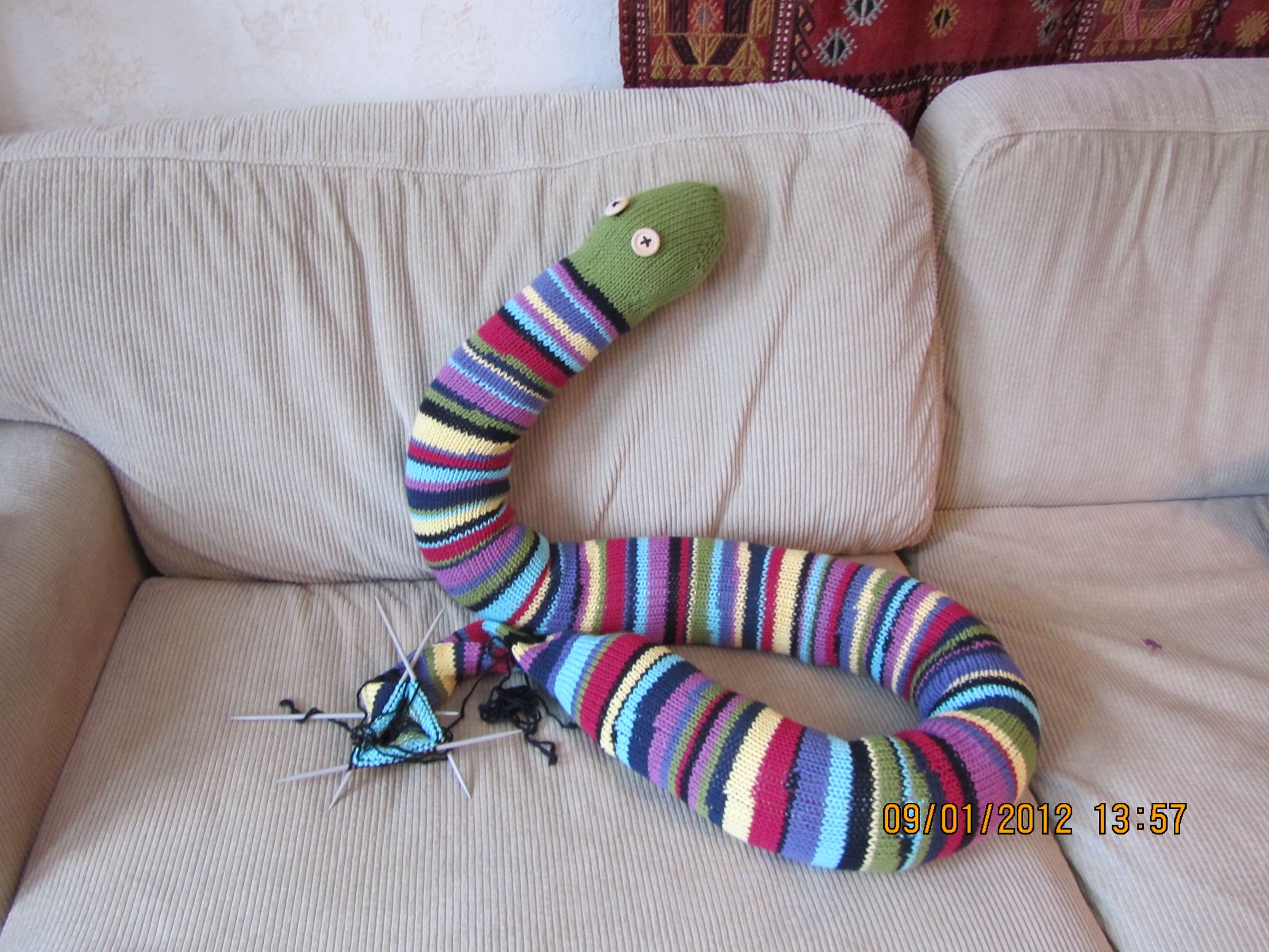 Enormous Stripey Knitted Snake : 4 Steps (with Pictures) - Instructables