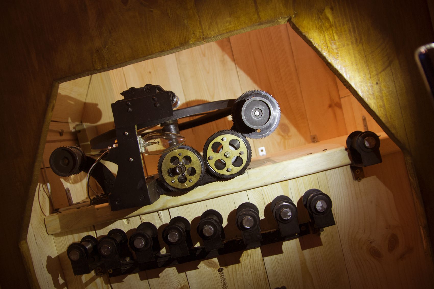 Creating a Model of "kinetoscope" T.Edison - Instructables