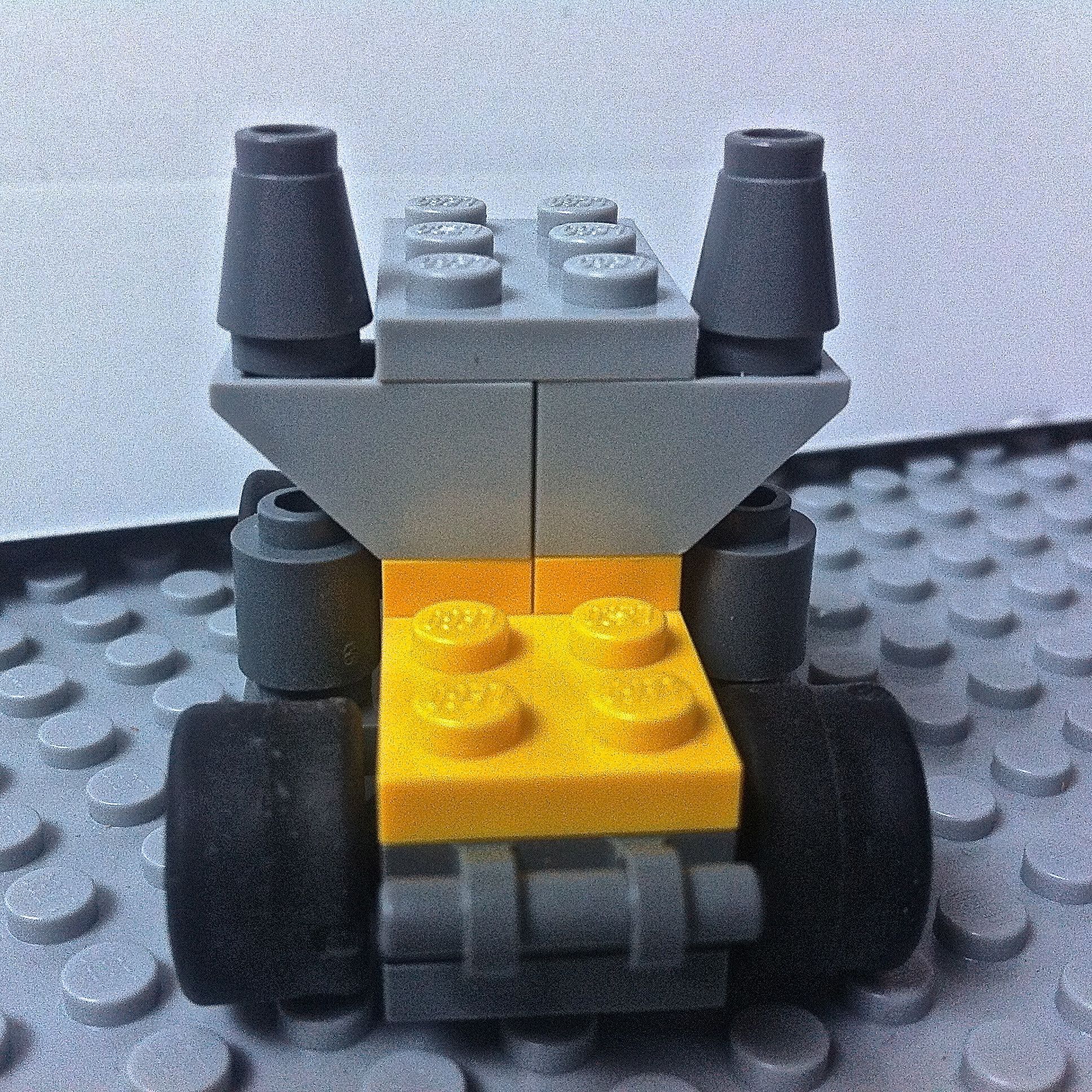 Mini Lego Wheeler : 5 Steps - Instructables