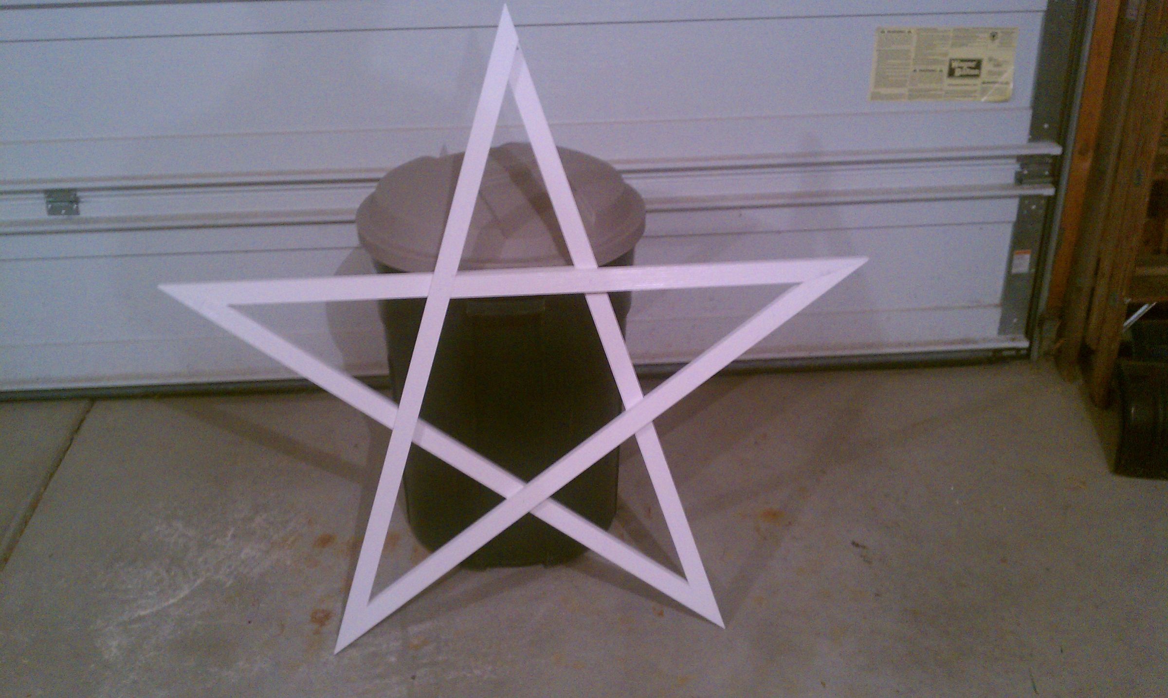 Giant Christmas Star : 6 Steps - Instructables