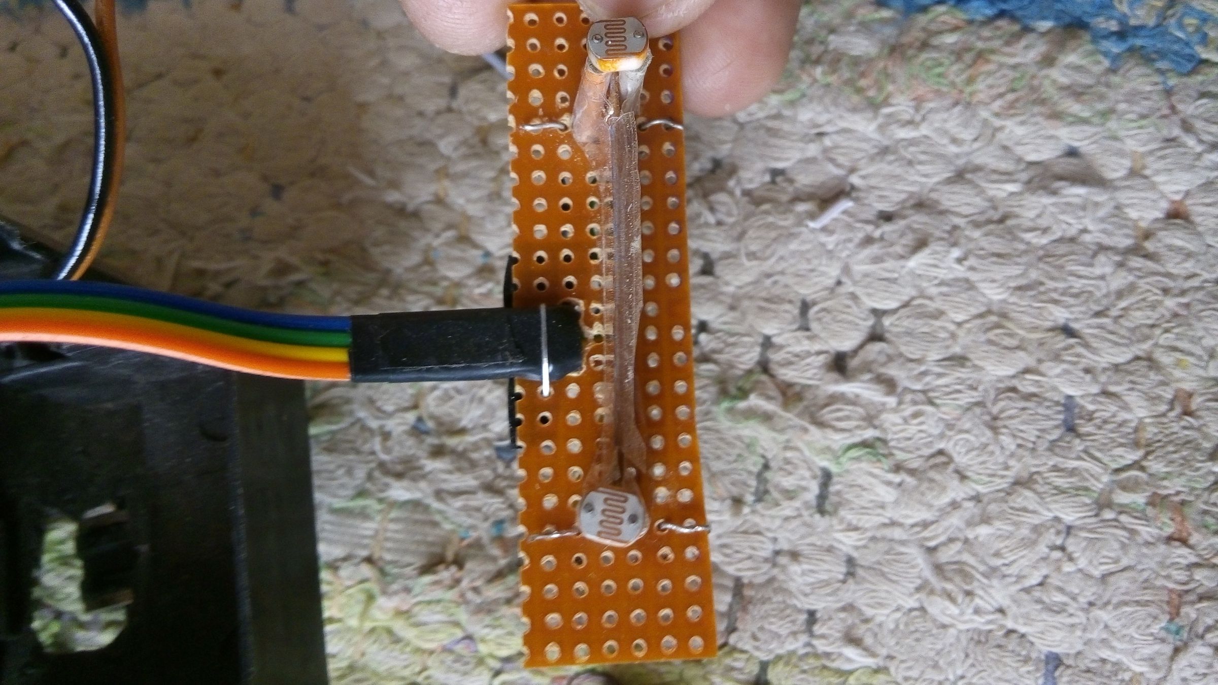 Light Seeking Robot : 4 Steps - Instructables