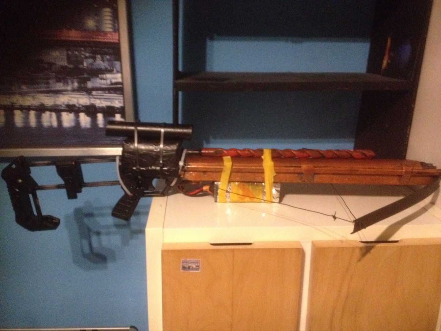 Half Life 2 Crossbow Prop : 3 Steps - Instructables