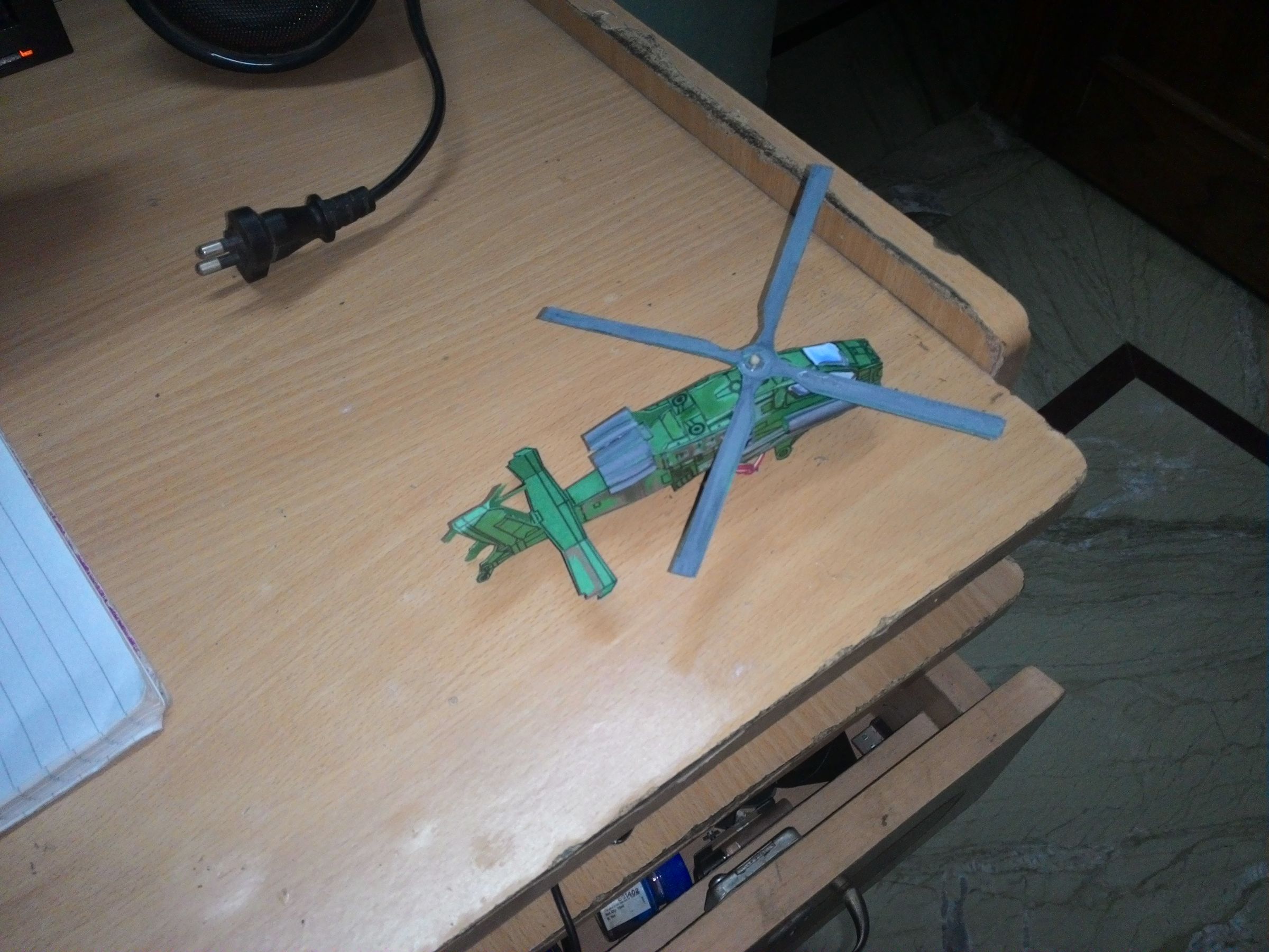 RUBBER BAND PAPER HELICOPTER : 7 Steps - Instructables