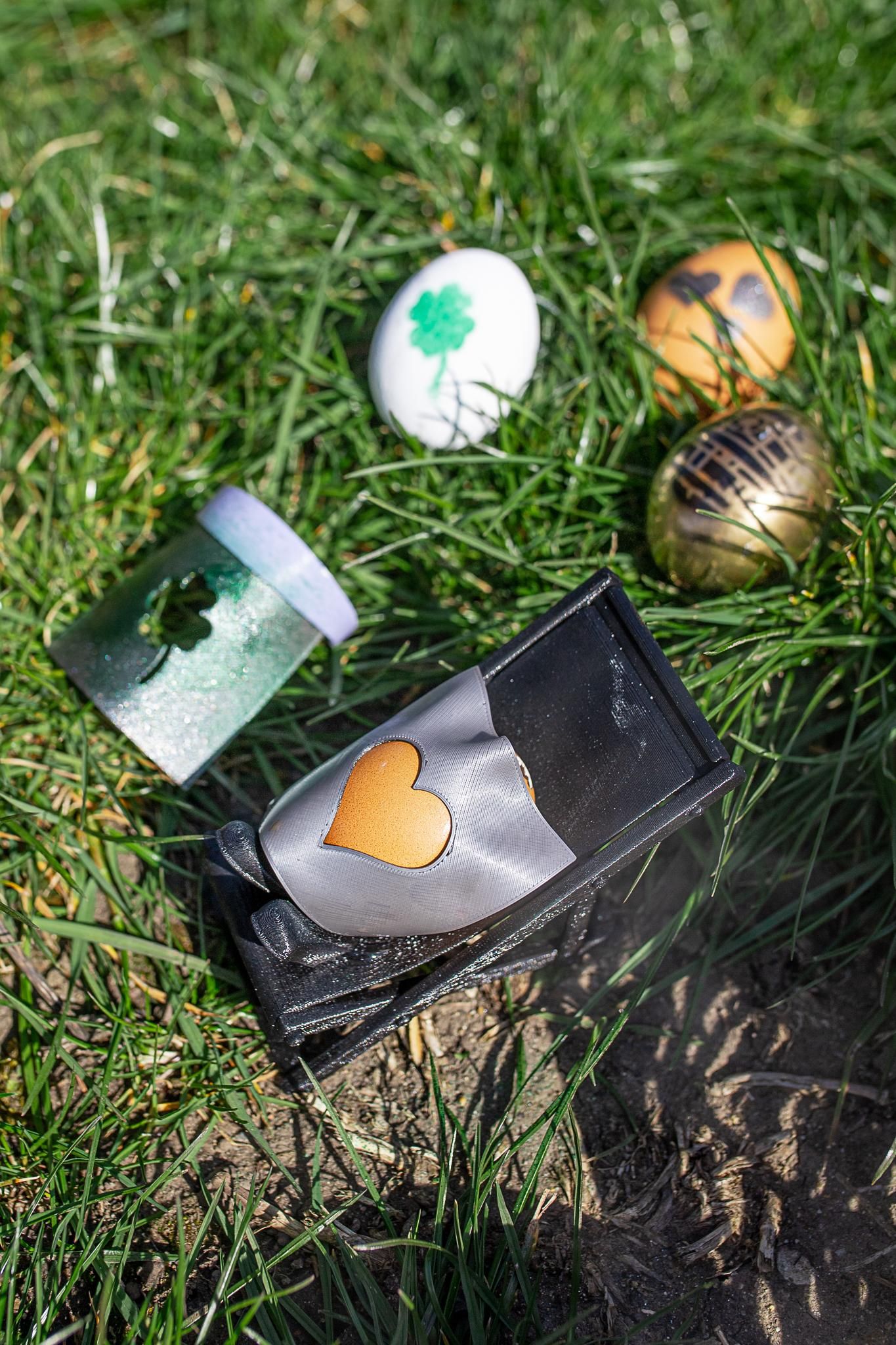 Funny Easter Egg Stencils! (3D Printed Beach Chair + Stencils) : 5 ...