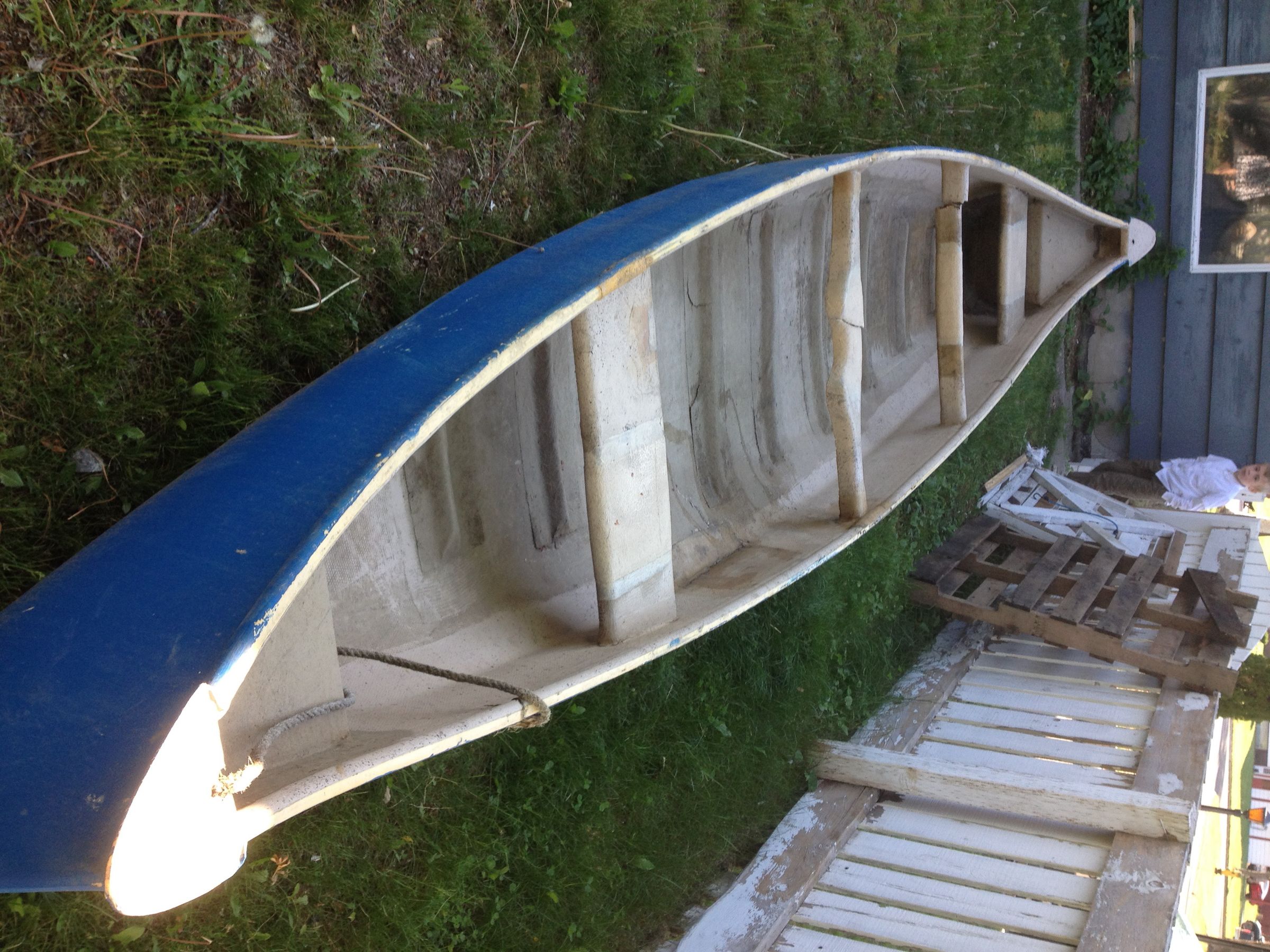 Repairing a Fiberglass Canoe : 7 Steps (with Pictures) - Instructables