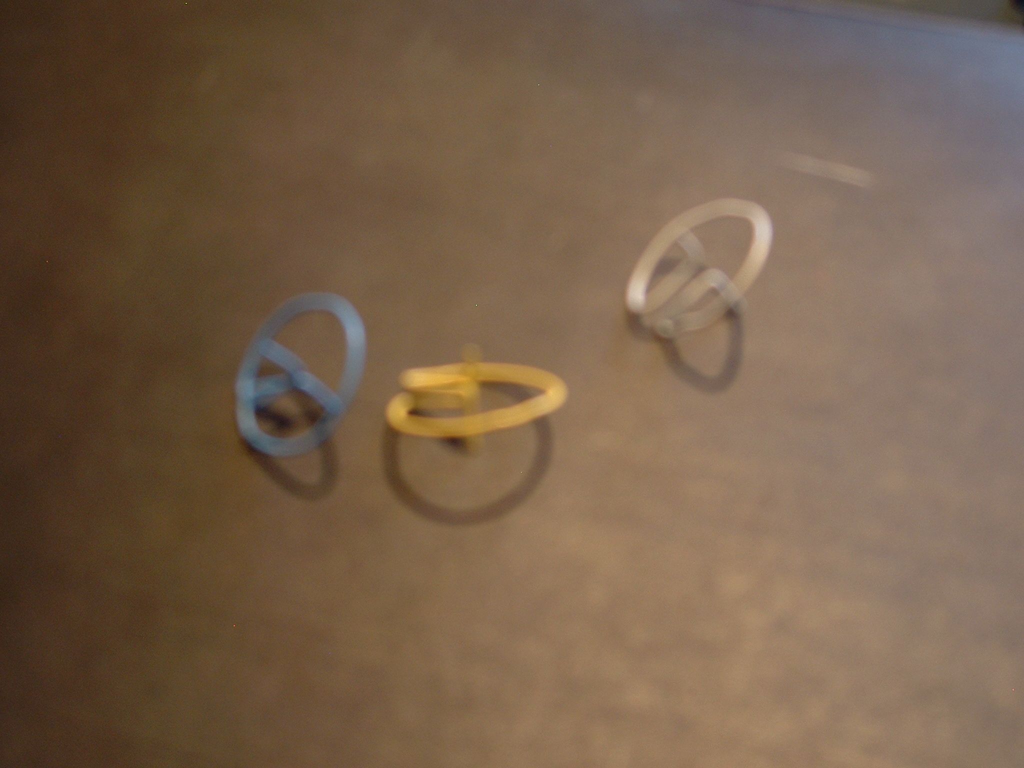 Make a Nice and Cheap Paperclip Top : 12 Steps - Instructables