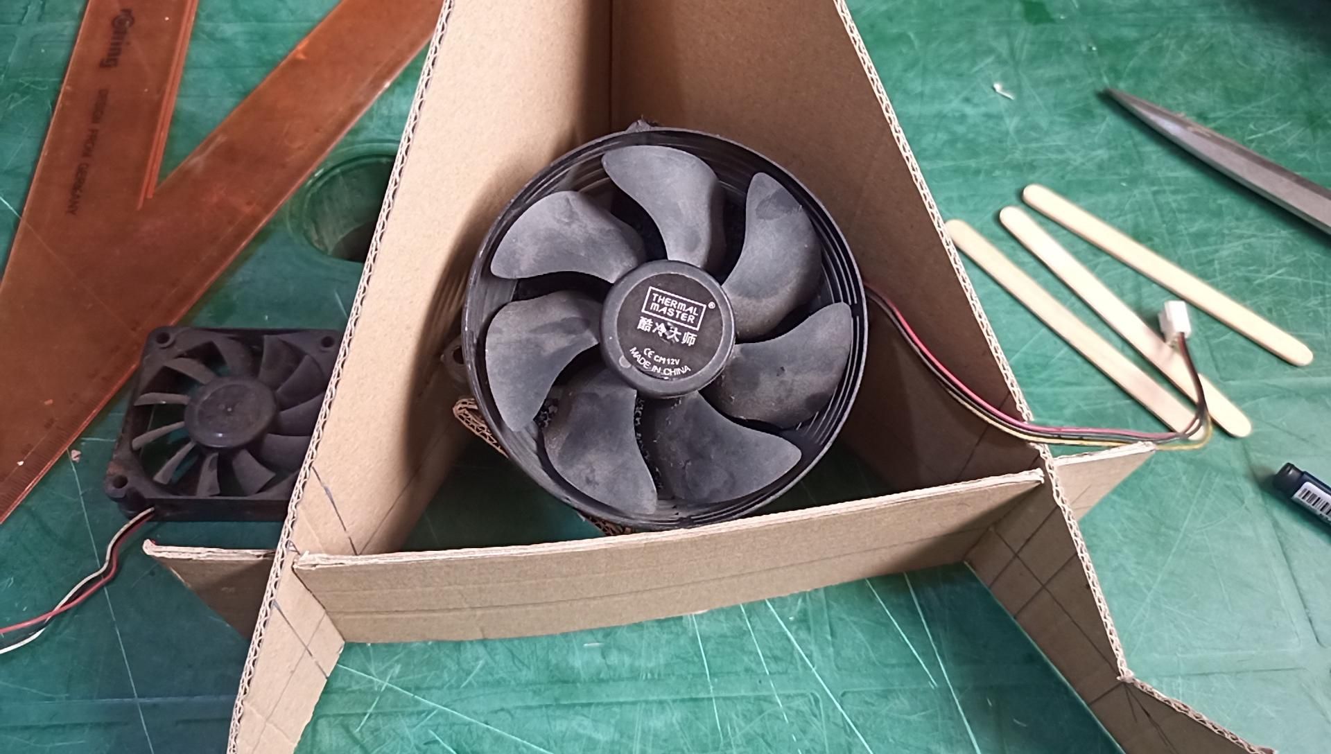 Cardboard Laptop Stand With Cooling Fan : 7 Steps - Instructables