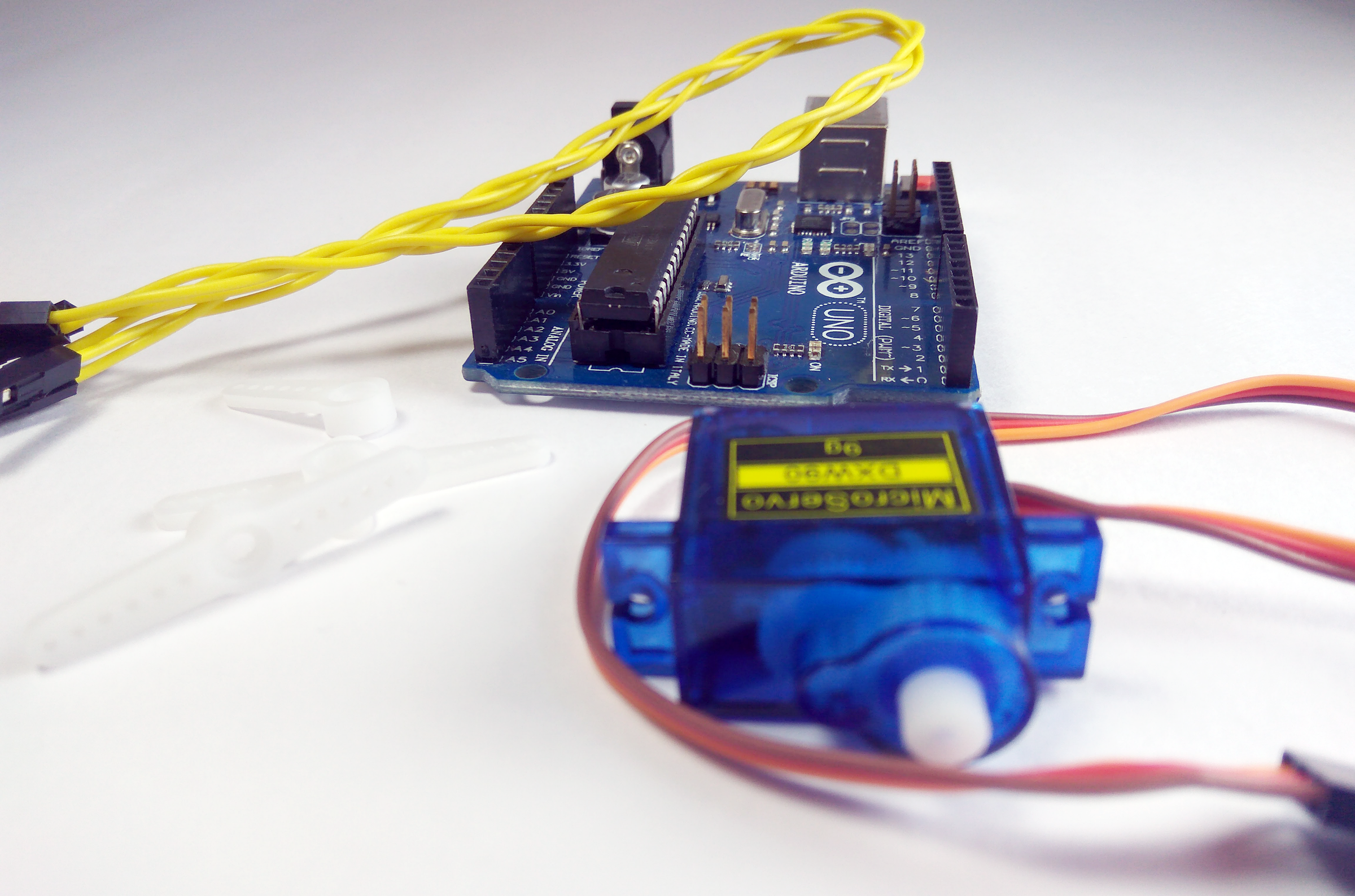 Interfacing Servo to Arduino Uno : 5 Steps (with Pictures) - Instructables