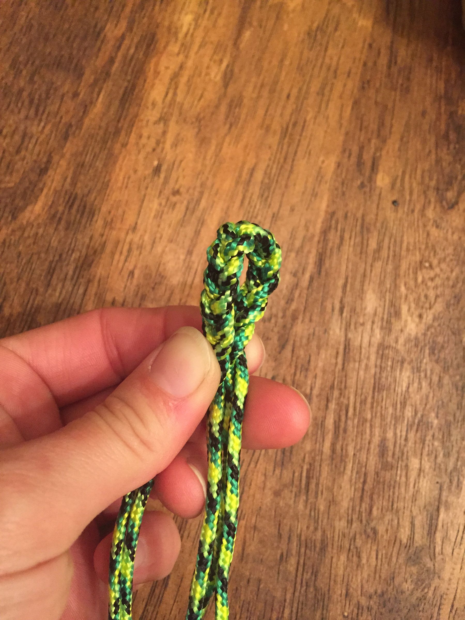 How to Make a Paracord "David's Sling" : 8 Steps (with Pictures ...