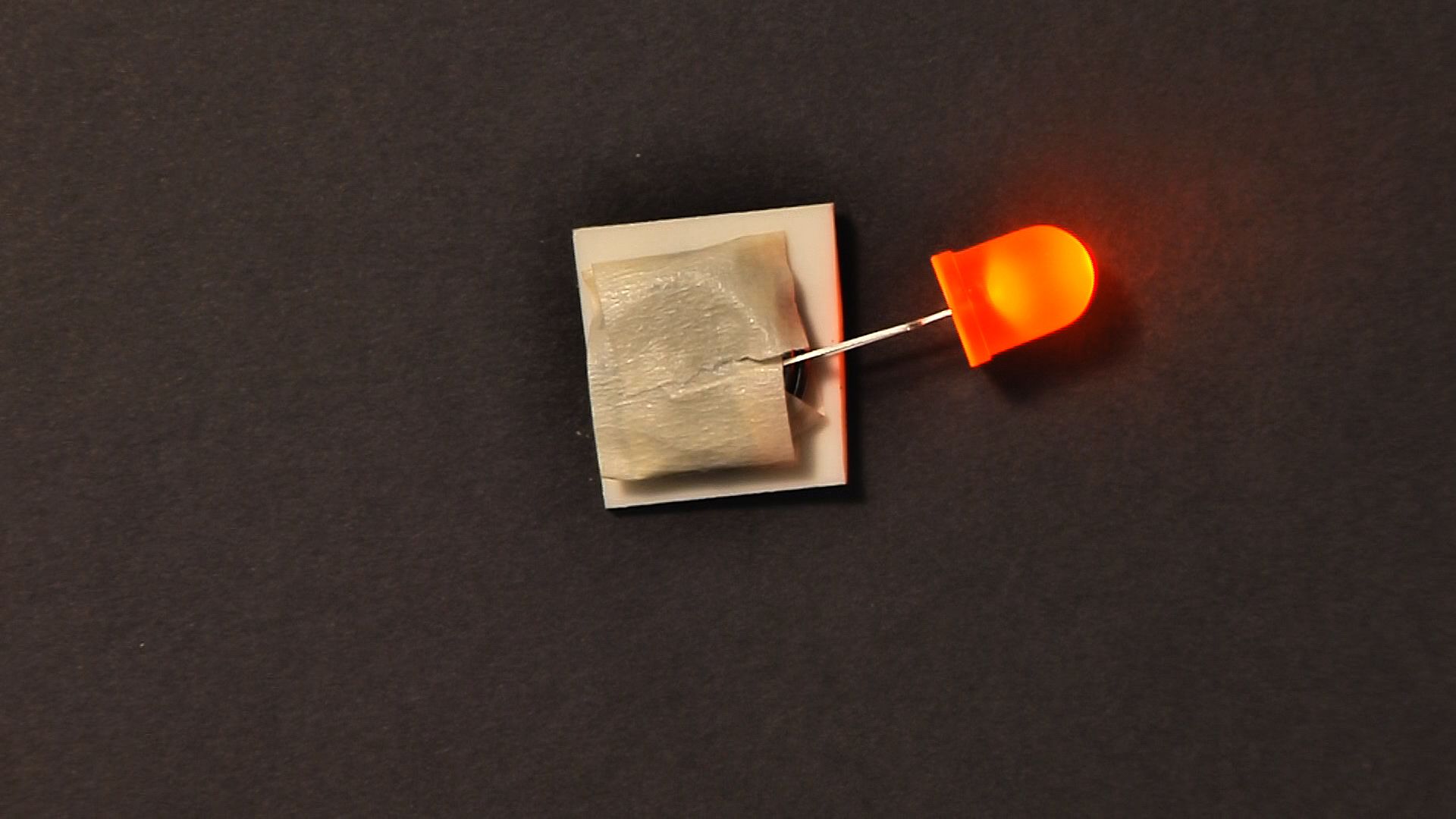 LED Throwie - CMH Version : 5 Steps (with Pictures) - Instructables