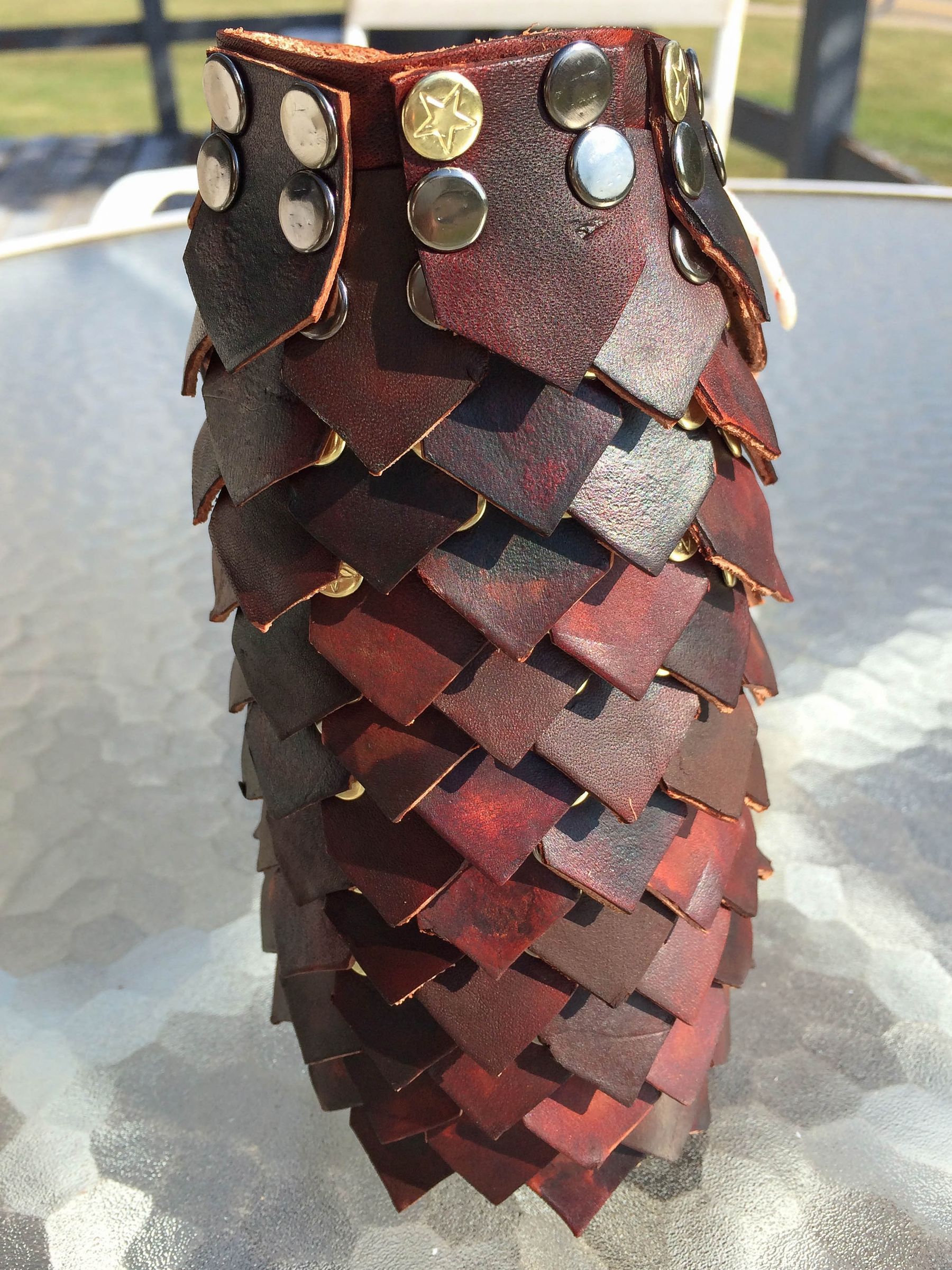 Leather Dragon Scale Gauntlet : 10 Steps (with Pictures) - Instructables