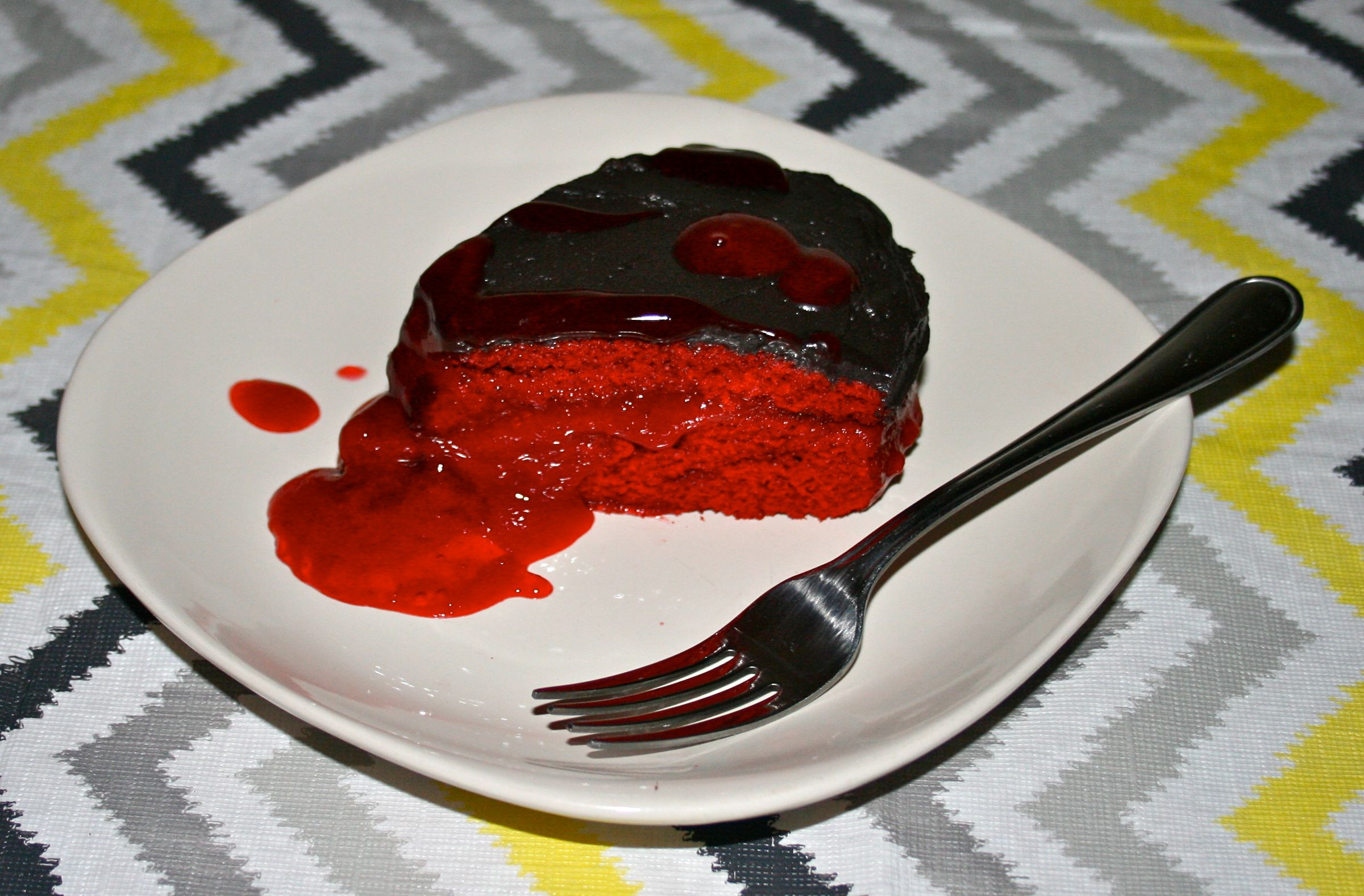 Bleeding Heart Cake : 4 Steps - Instructables