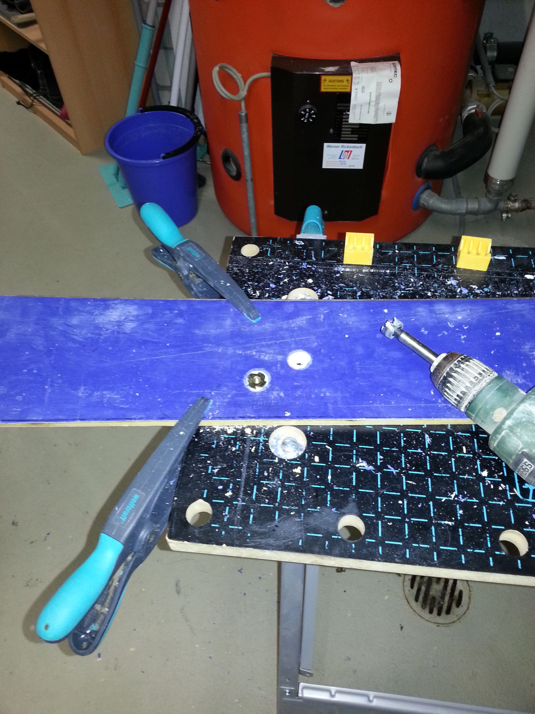 Turn Your Old Snowboard Into a Splitboard ! : 10 Steps (with Pictures ...