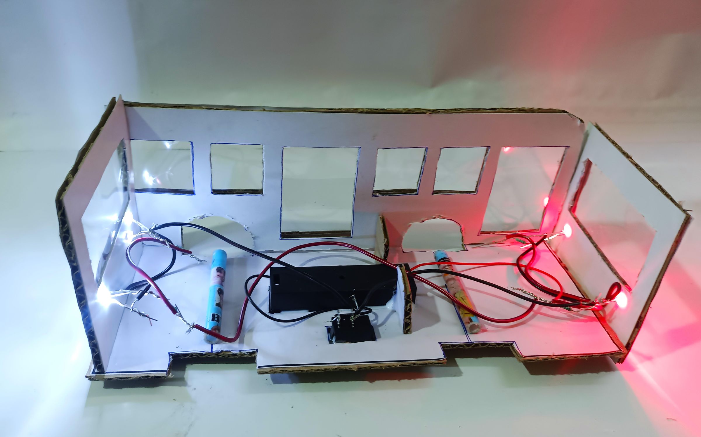 Cardboard Bus: Ride Into Imagination! : 11 Steps (with Pictures ...