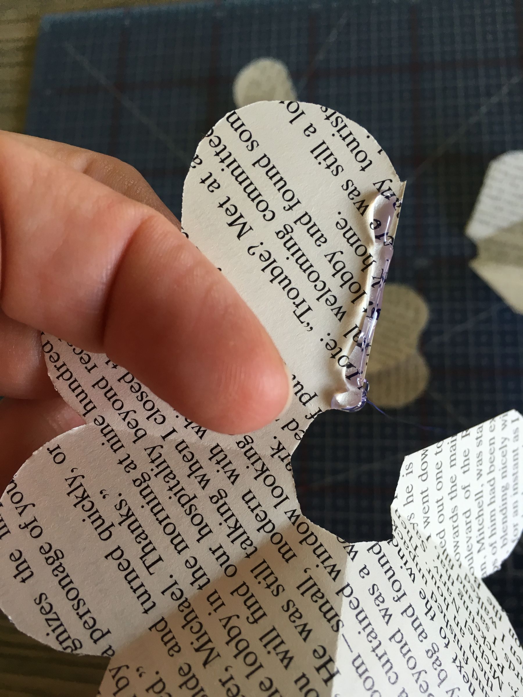 Book Page Roses : 5 Steps (with Pictures) - Instructables