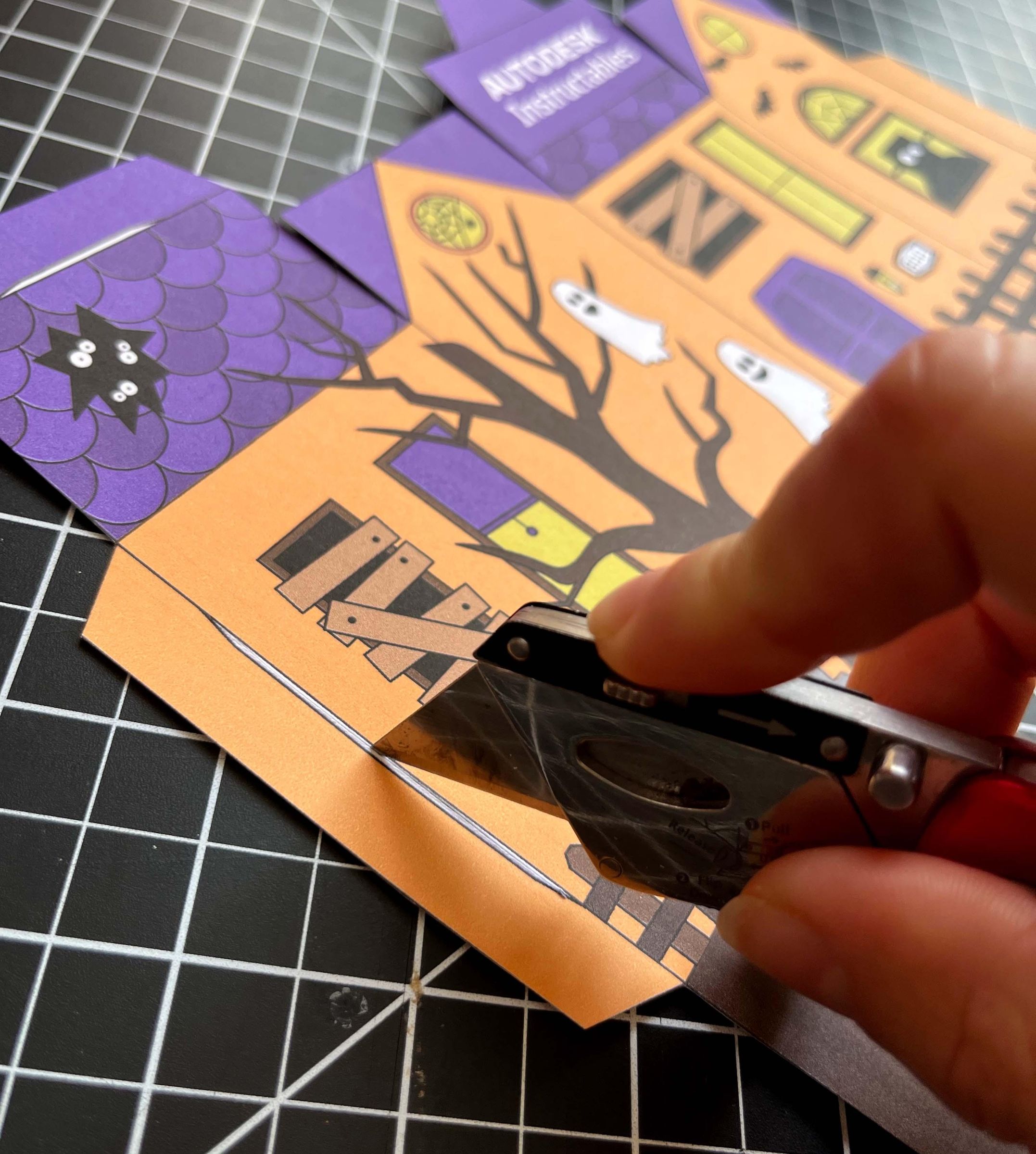 Free Halloween Haunted House Papercraft : 7 Steps (with Pictures ...