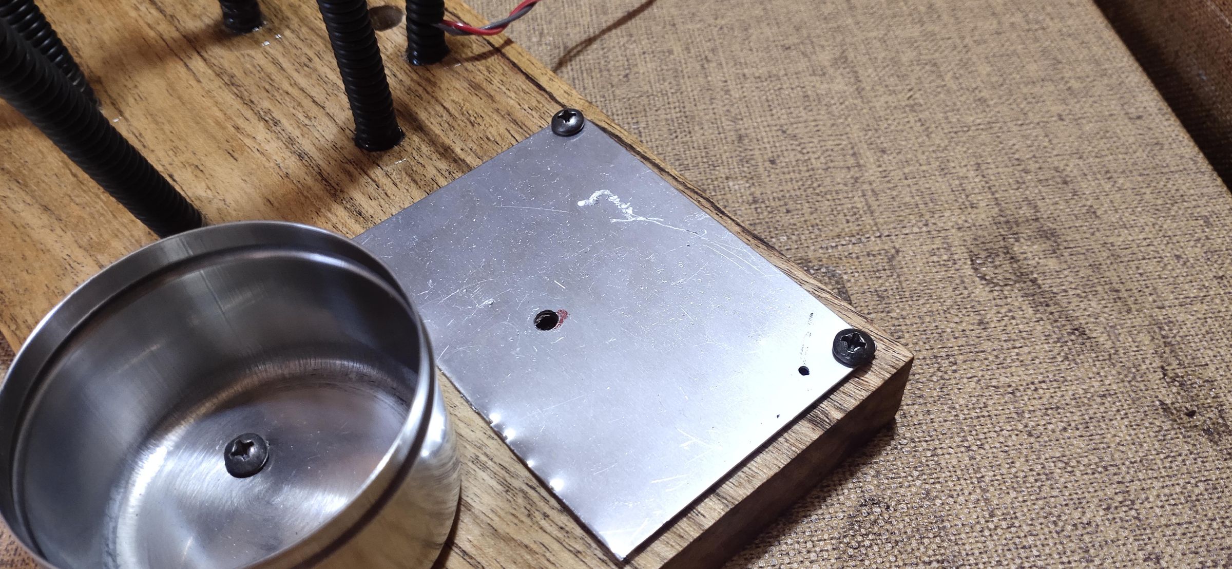 DIY Helping Hands Soldering Station : 4 Steps (with Pictures ...