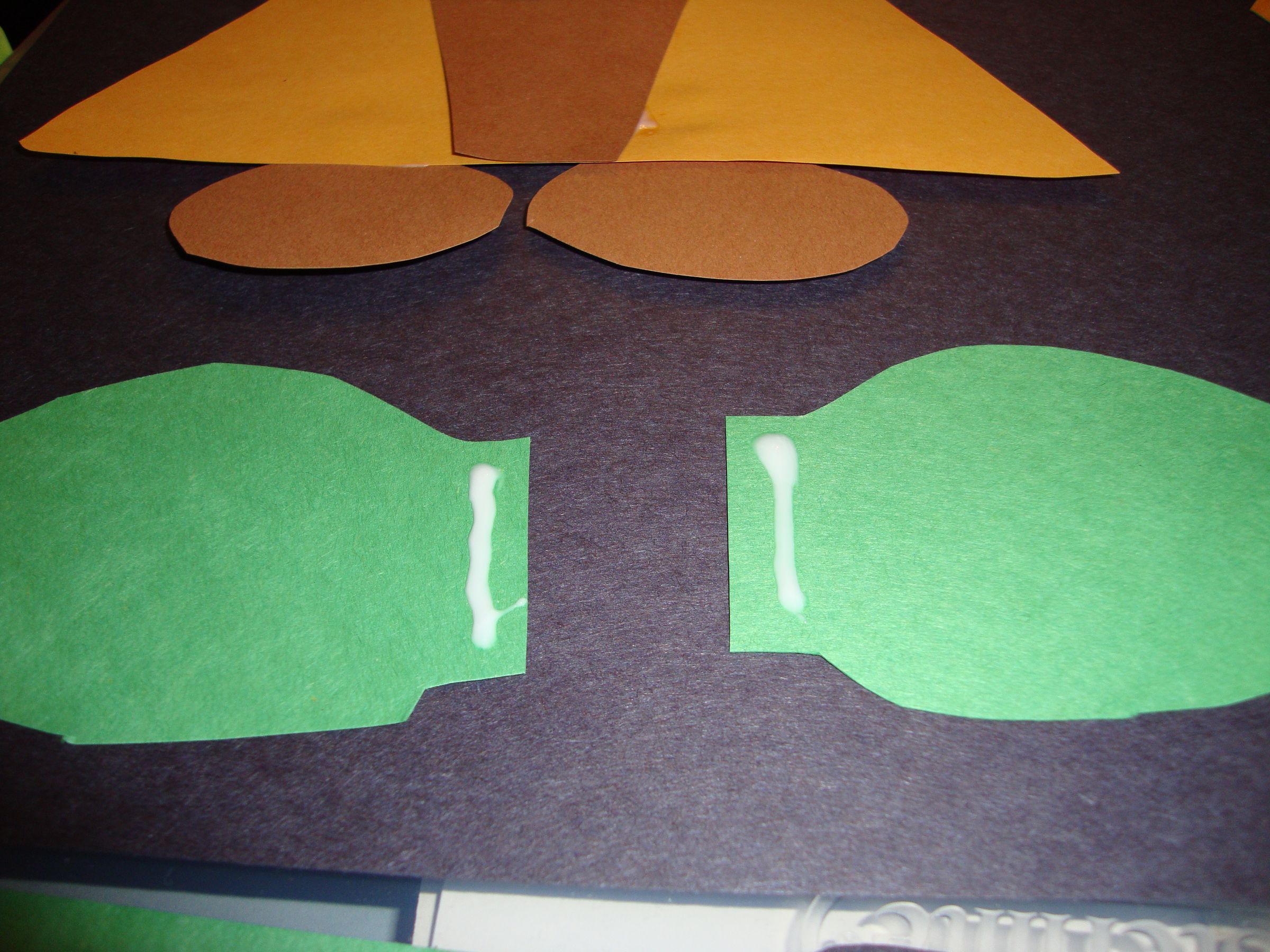 Yoda Papercraft Easy (2-D) : 11 Steps - Instructables