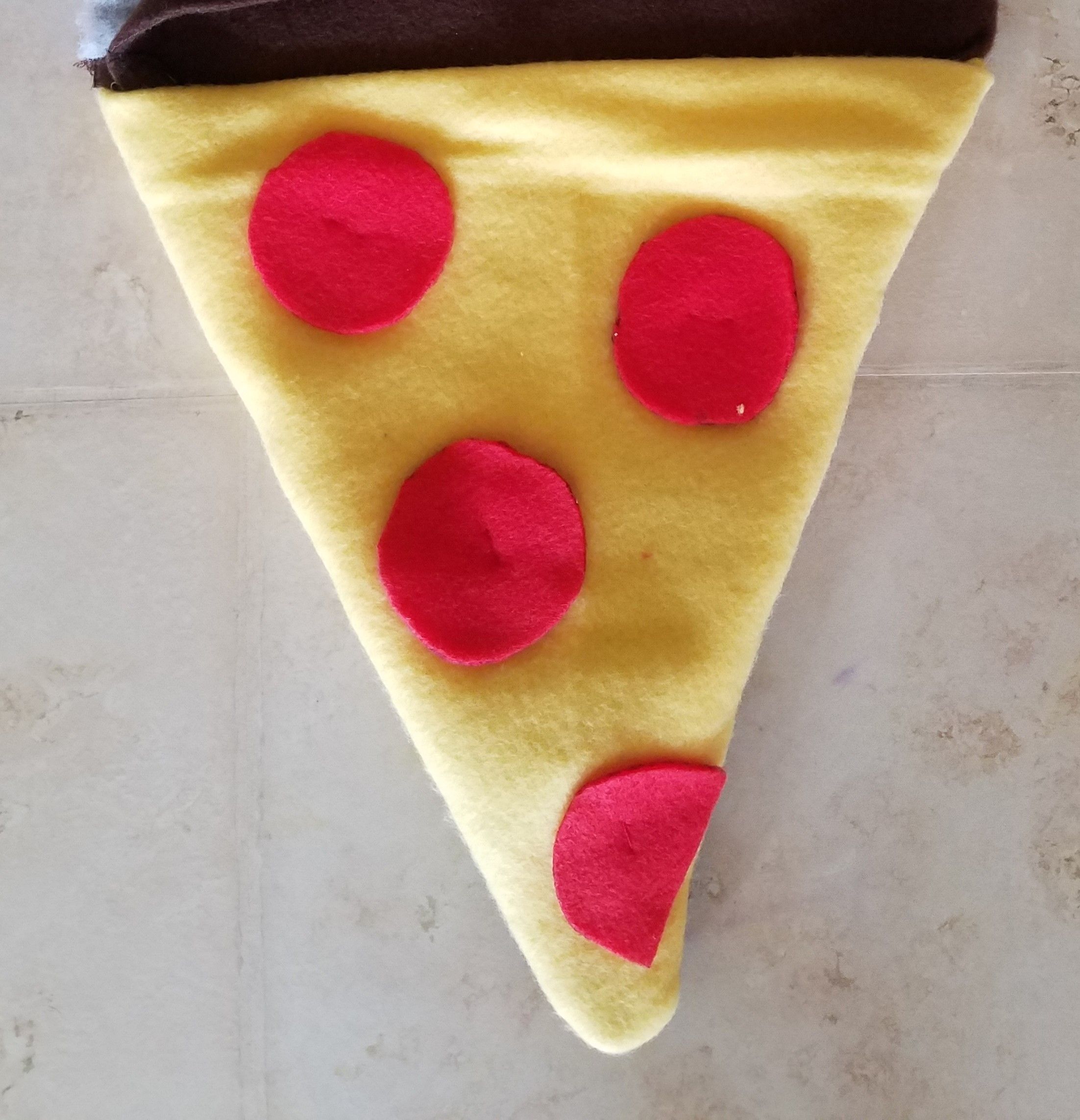 Easy Pizza Slippers : 6 Steps (with Pictures) - Instructables