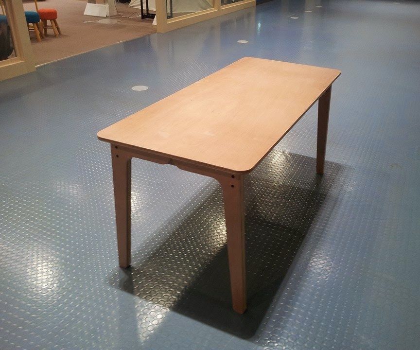 One Sheet Plywood Desk : 4 Steps (with Pictures) - Instructables