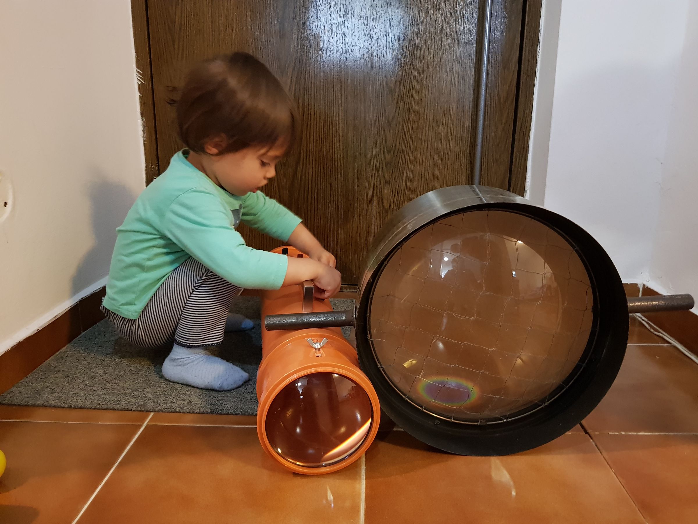 Huge Lens Flashlight Experiment XHP70 : 4 Steps (with Pictures ...